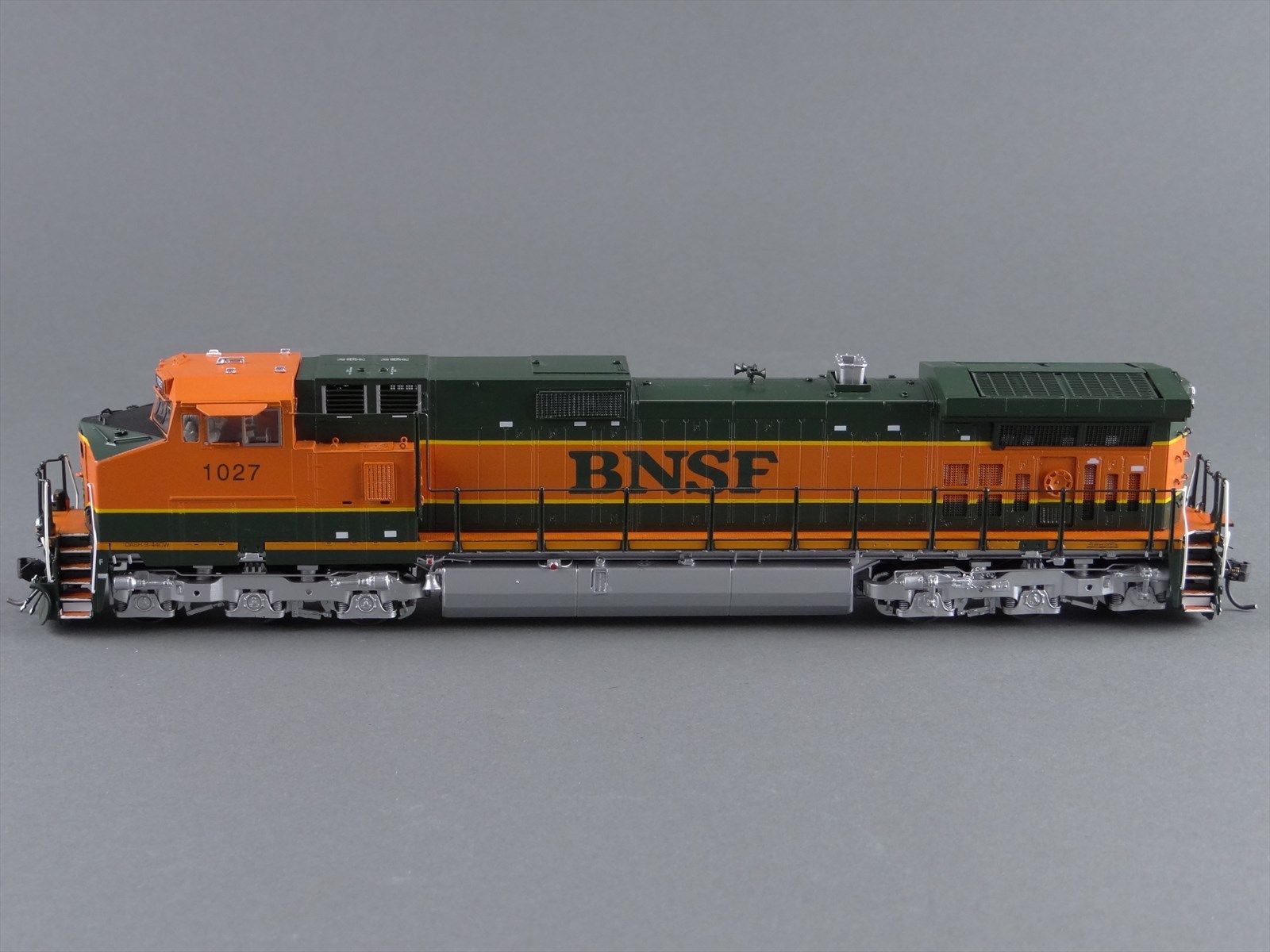 HO Brass Model Train - OMI 6528.1 BNSF Heritage C44-9W Diesel #1027 - 1997 Run