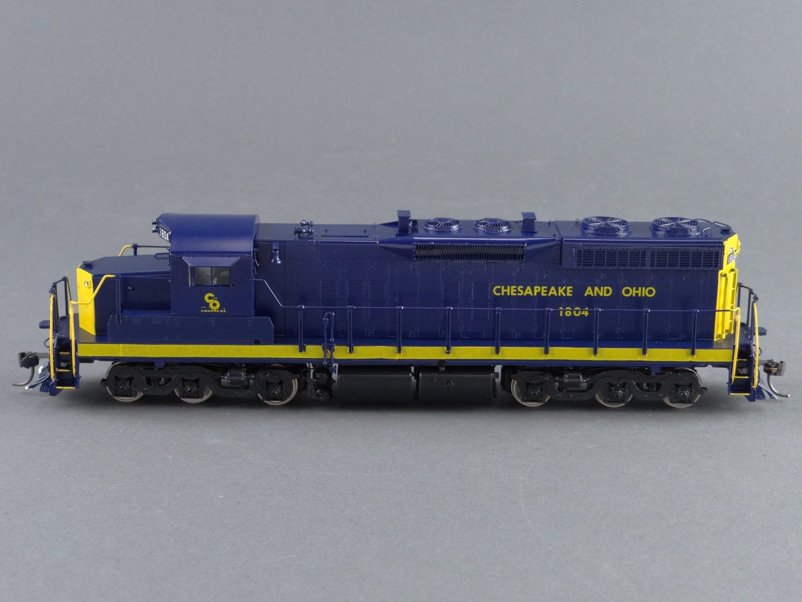 HO Brass Model Train - OMI 6169.1 C&O Chesapeake & Ohio SD18 Diesel w ...