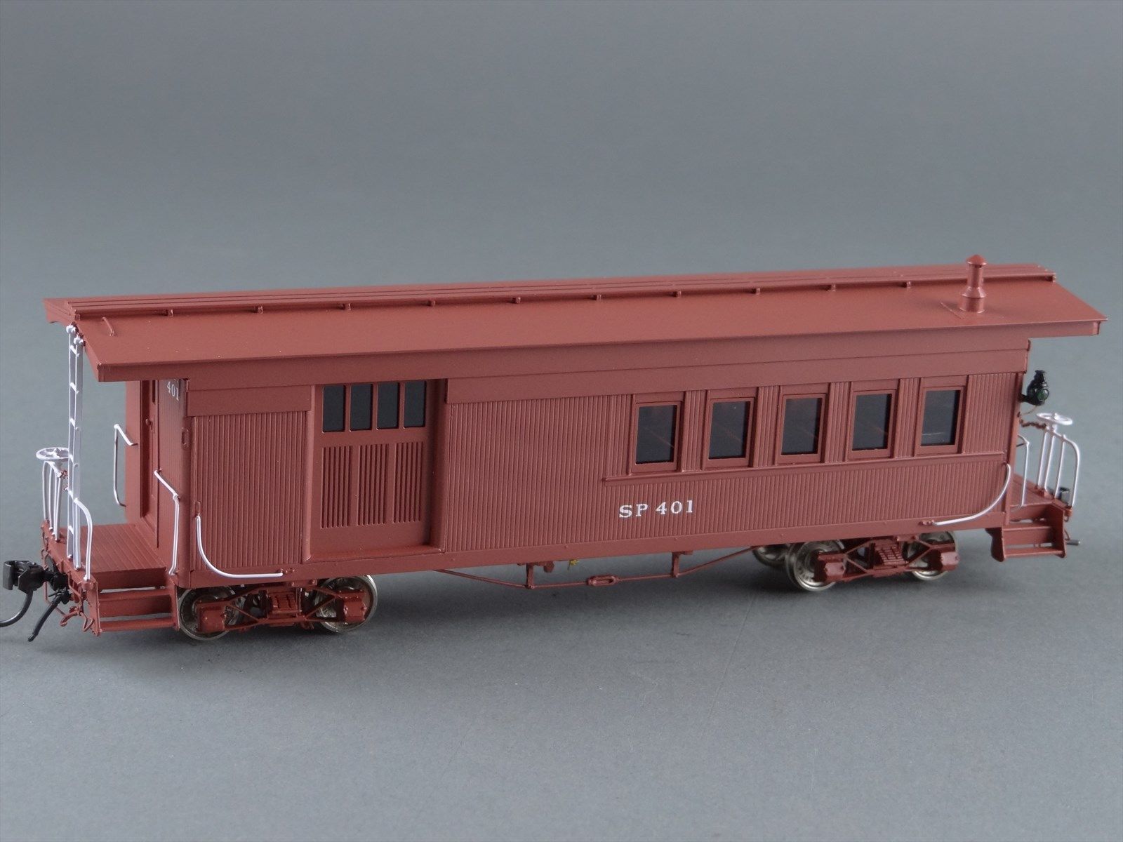 Sn3 PBL Milestone Models - SP Southern Pacific Combine #401 w/ Lights