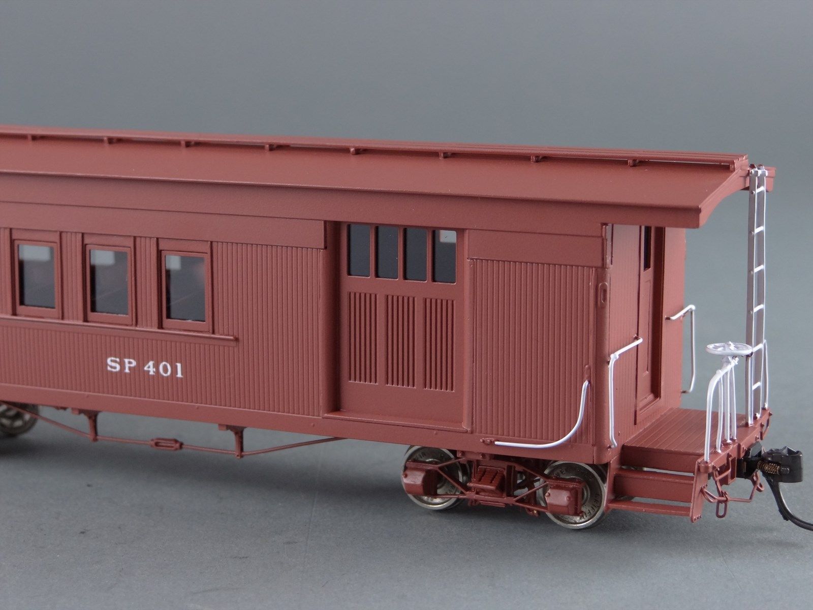 Sn3 PBL Milestone Models - SP Southern Pacific Combine #401 w/ Lights
