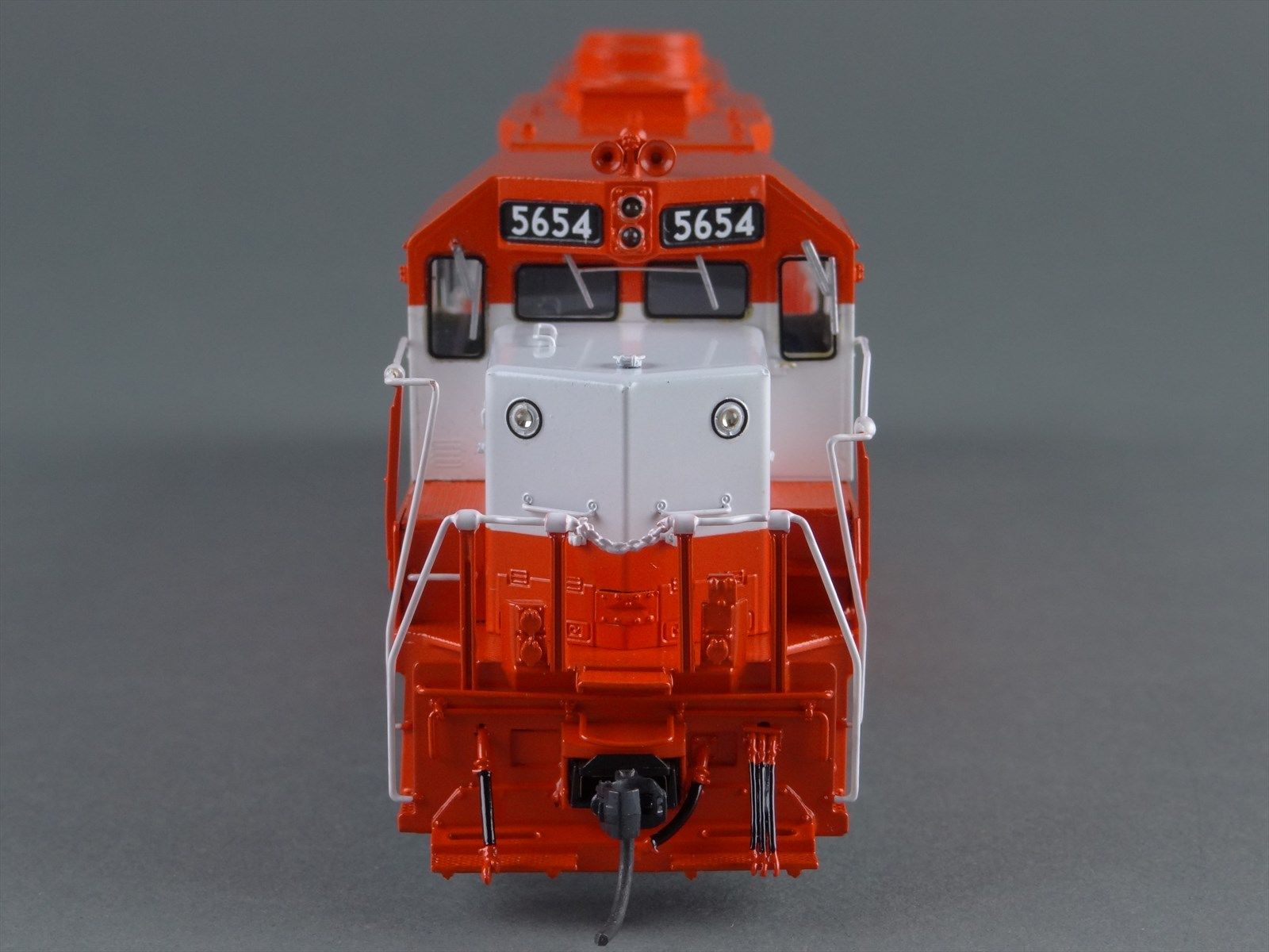 HO OMI 7032.2 GM EMD GP35 - DD35B Demonstrator Diesel Set #5654/5655