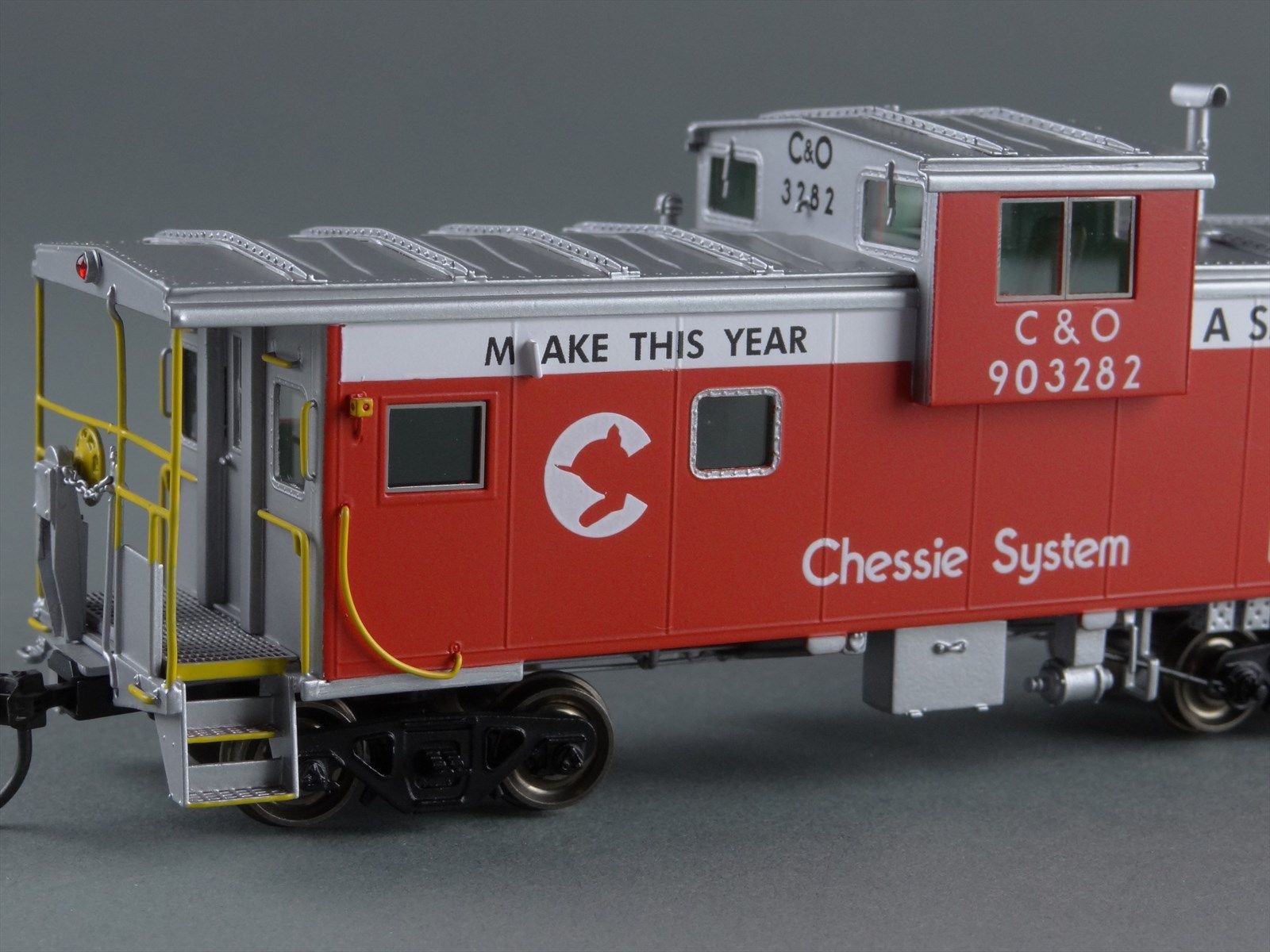 HO OMI 4223.1 Overland C&O Chessie International W-V Caboose #903282 w ...