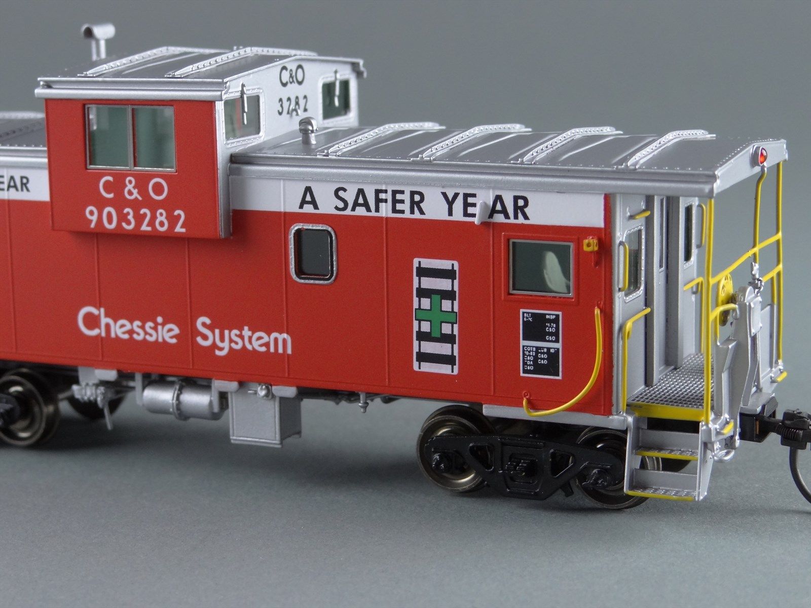HO OMI 4223.1 Overland C&O Chessie International W-V Caboose #903282 w ...