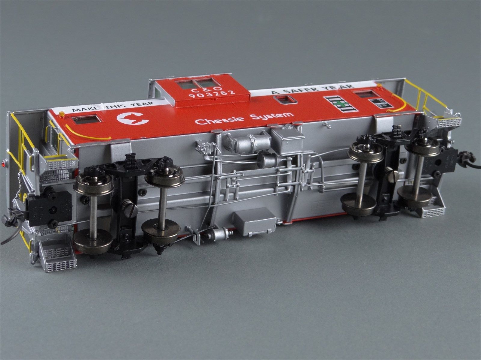 HO OMI 4223.1 Overland C&O Chessie International W-V Caboose #903282 w ...