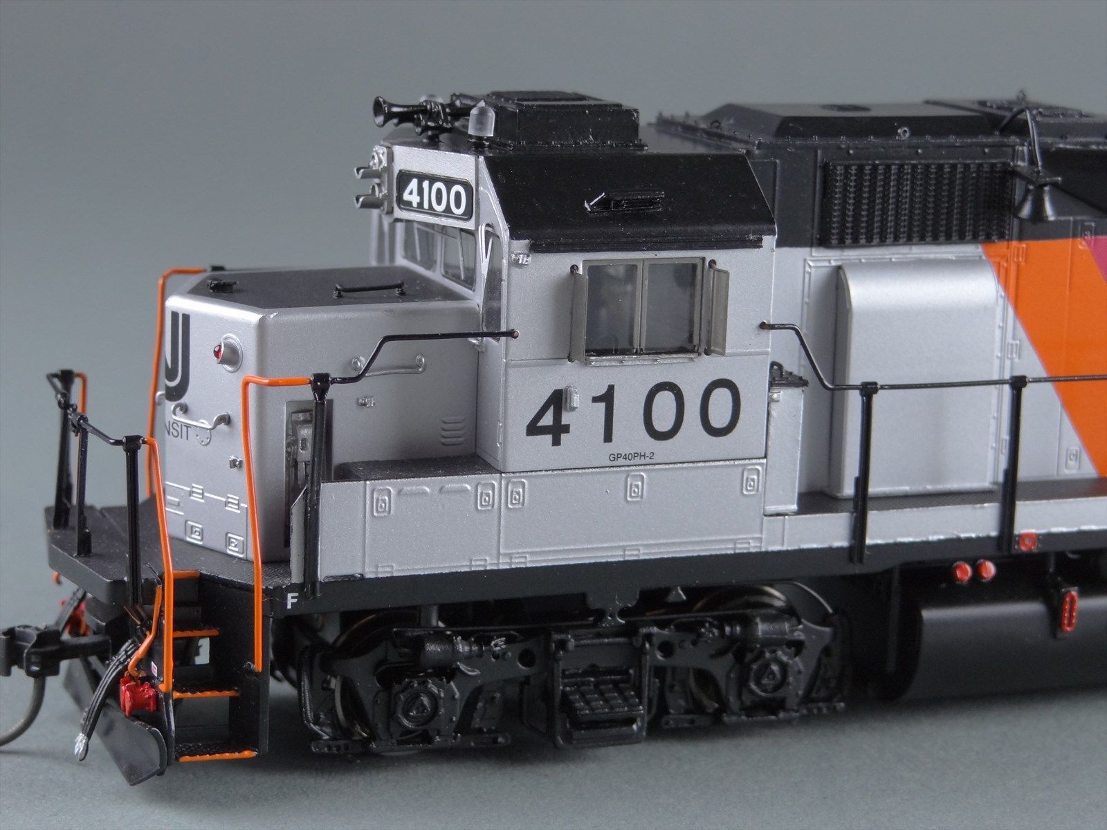 HO Brass OMI 87010145.1 Overland NJT NJ Transit GP40P Diesel #4100