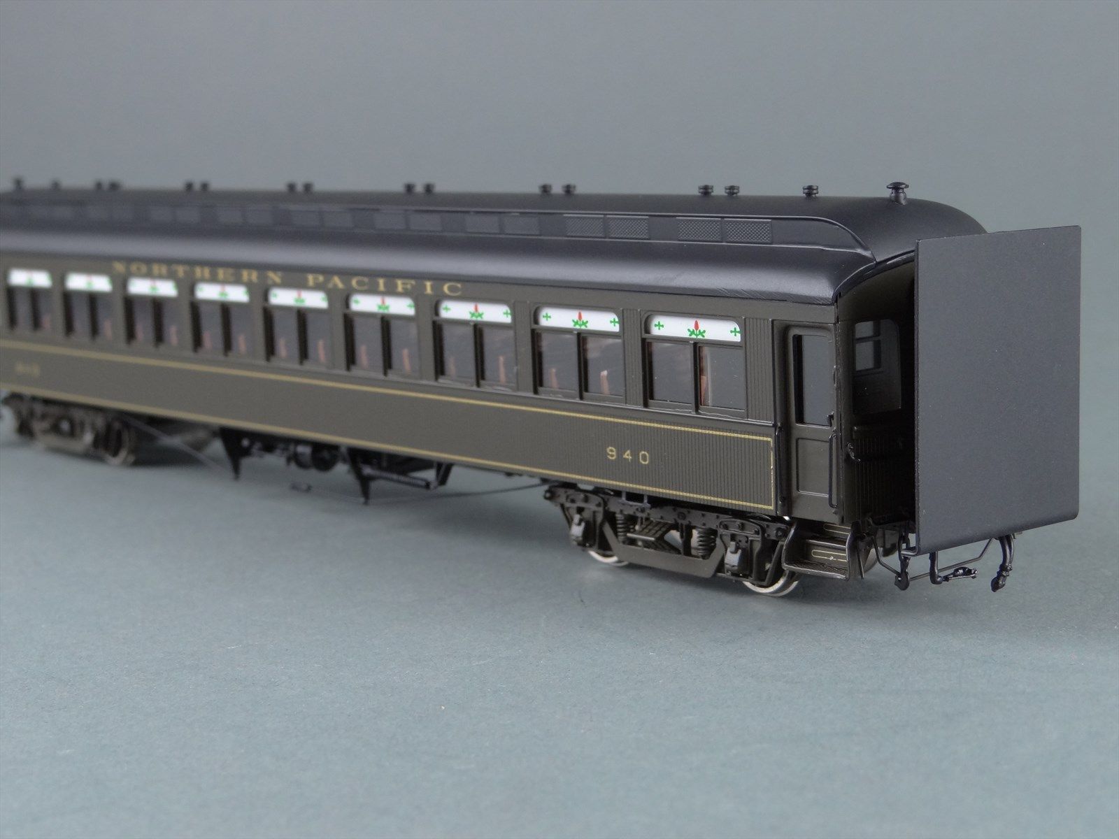 HO Brass W&R Enterprises NP First Class Coach #940 w/ Interior & Lights ...
