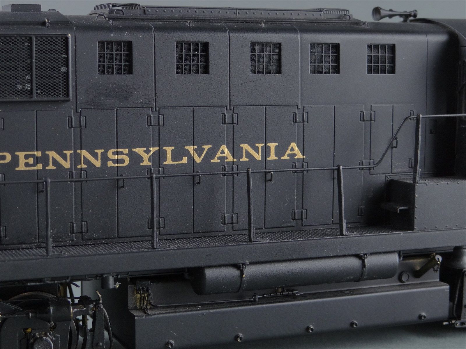 O Scale C&LS PRR RS-11 High Hood, w/o antenna Road# 8650