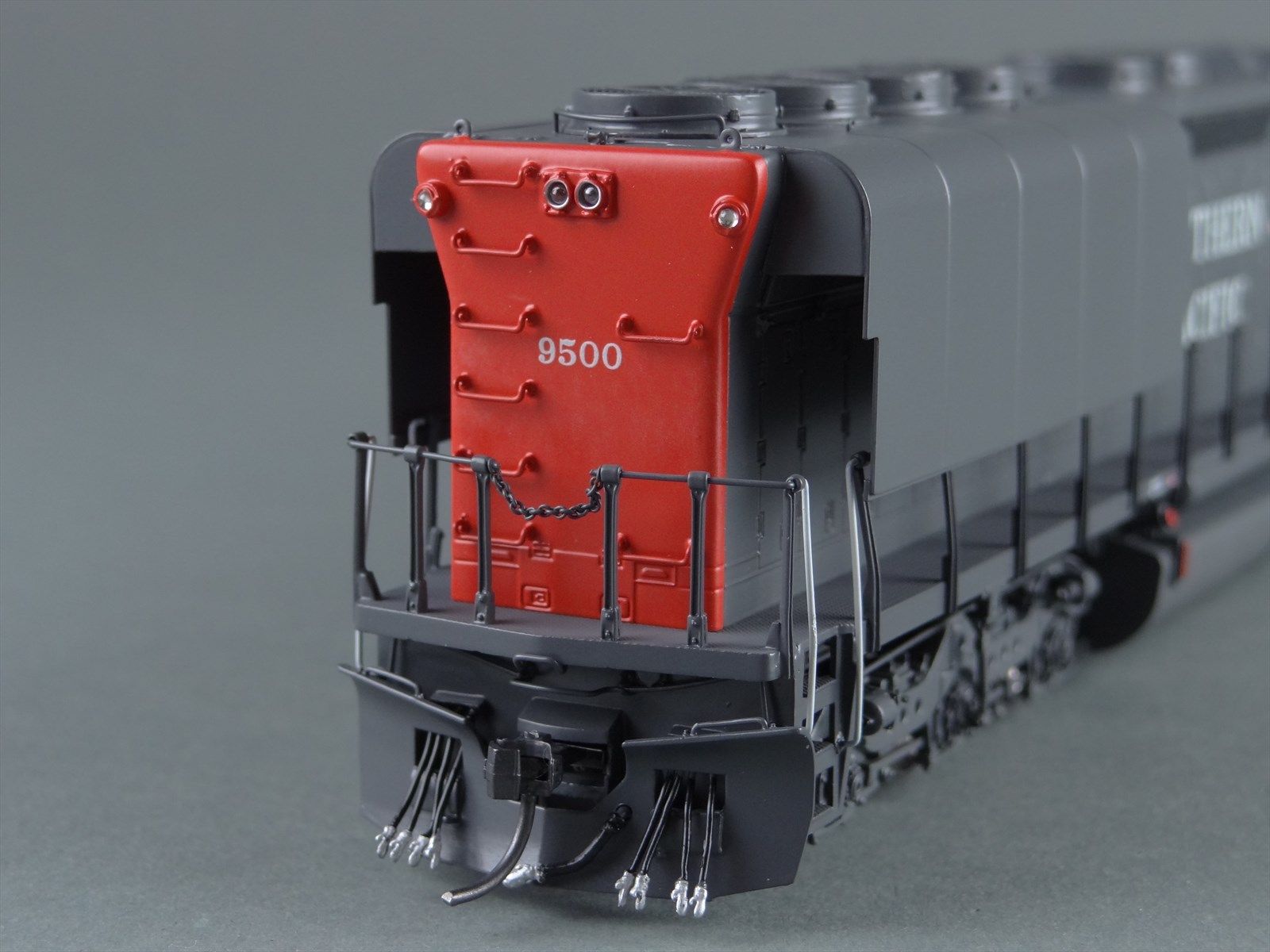 HO Brass OMI AA-1114-1 Overland SP SD45X Diesel #9500 w/ Tunnel Ears