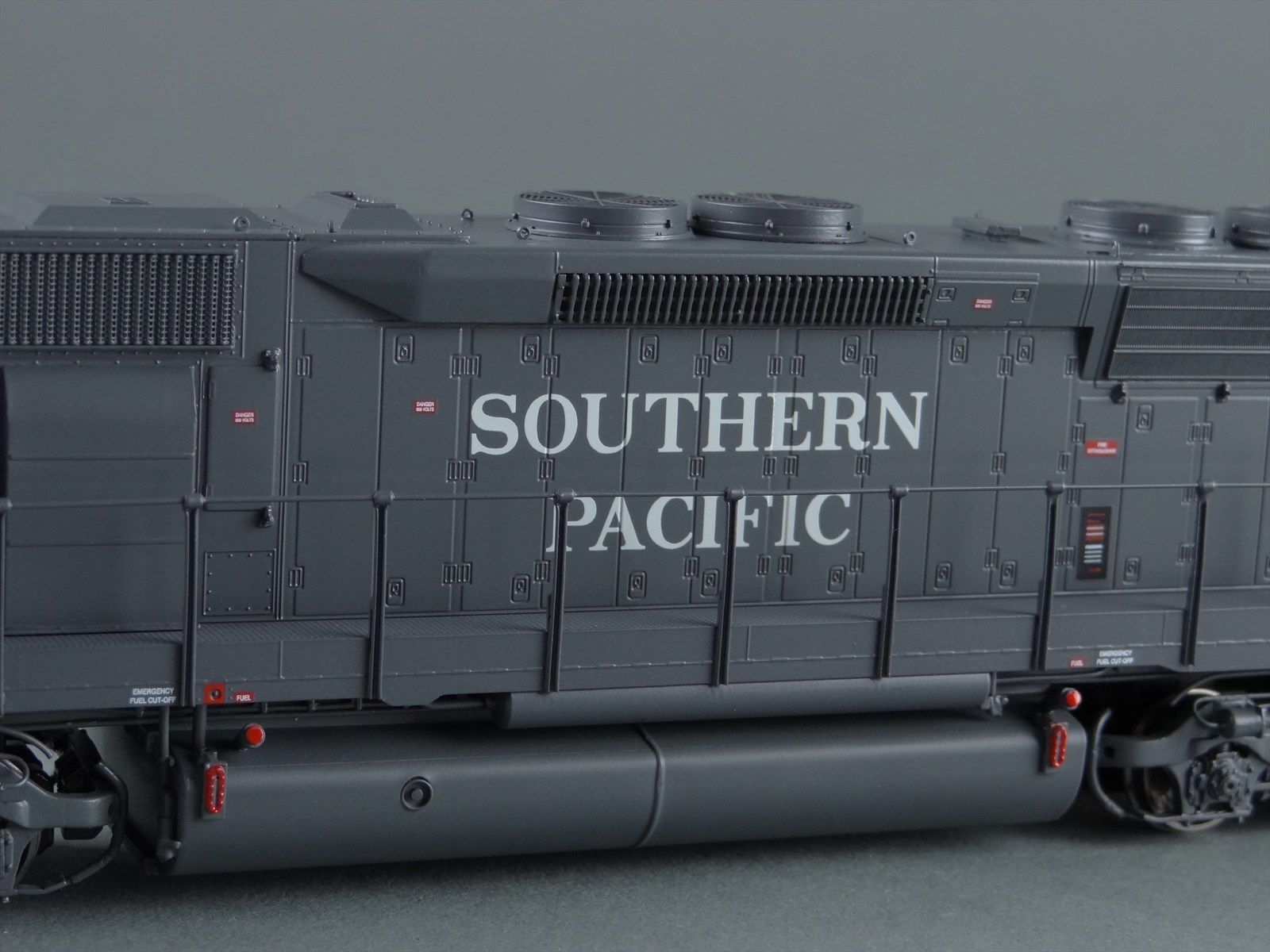 HO Brass OMI AA-1112-1 Overland SP SD45X Diesel #9503 - Bloody Nose