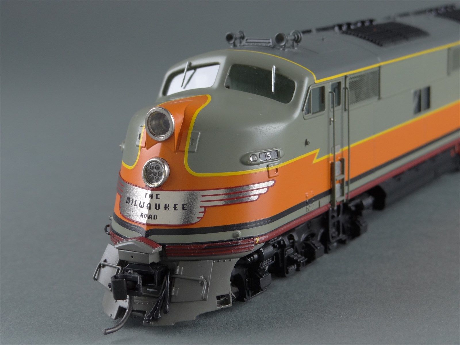 HO Railway Classics Milwaukee 1948 Hiawatha EMD E6 E6AA Diesel A/A SET #15