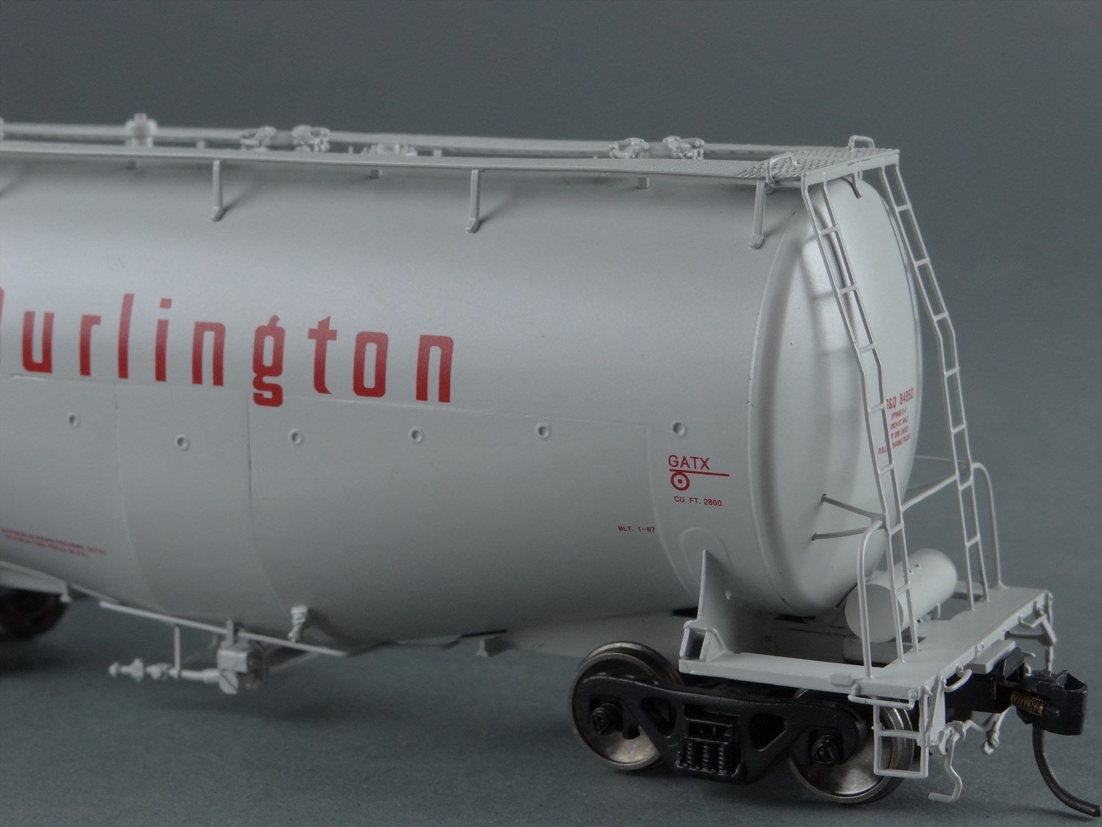 HO Railway ClassicsCB&Q Burlington Whale Belly Hopper #84950