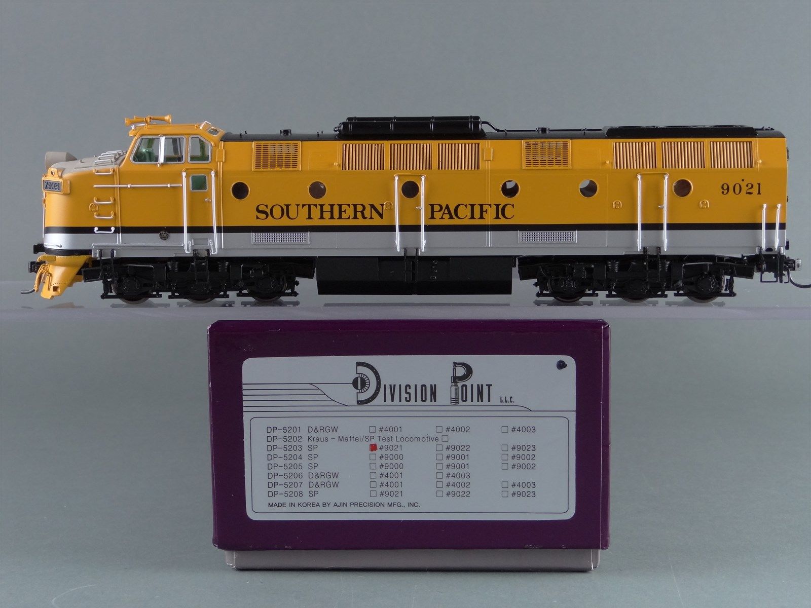 HO DP 5203 Division Point SP / ex D&RGW Krauss-Maffei Diesel #9021