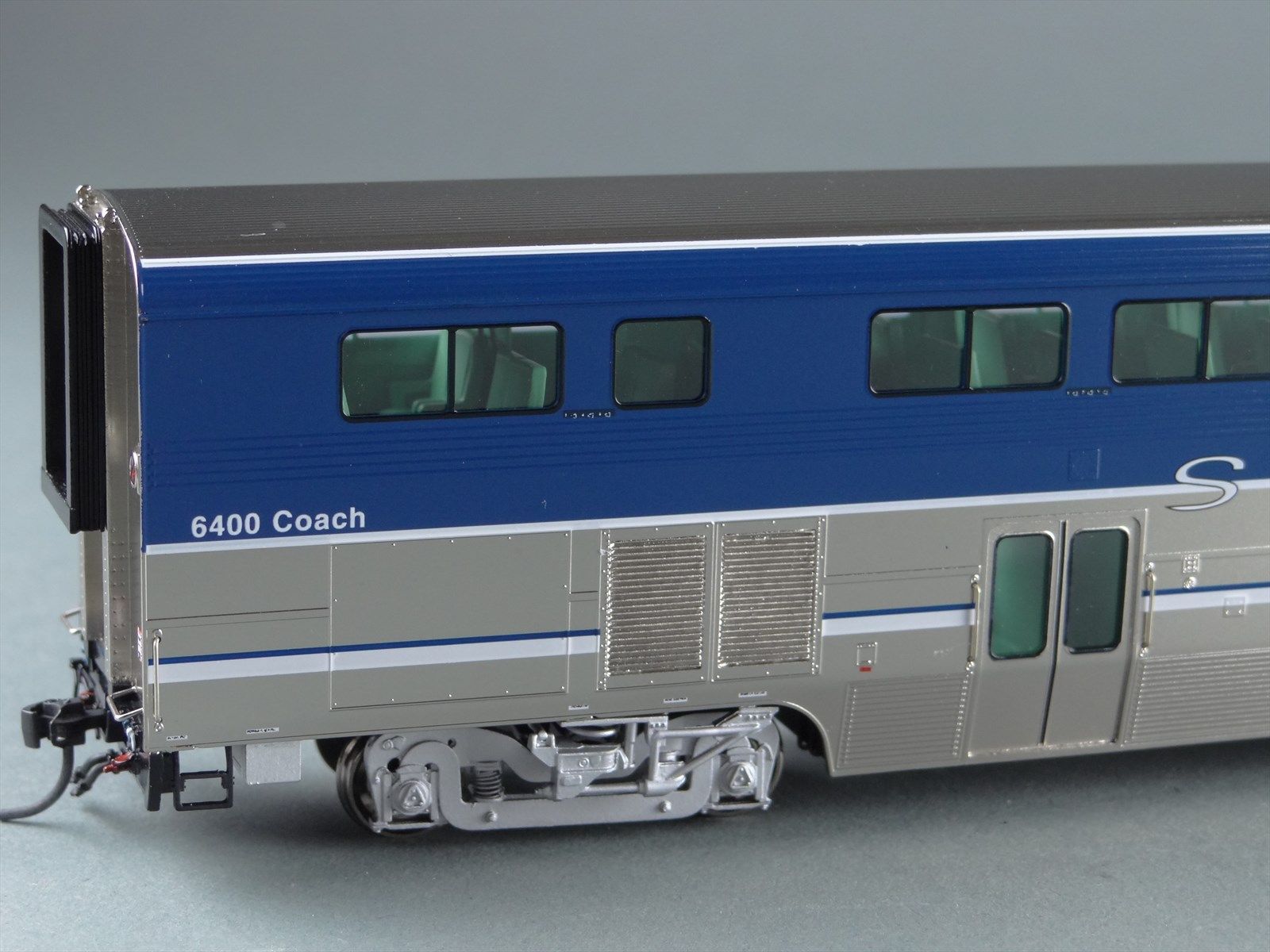 HO Brass OMI Overland Amtrak Surfliner Coach #6400 - Interior & Lighting