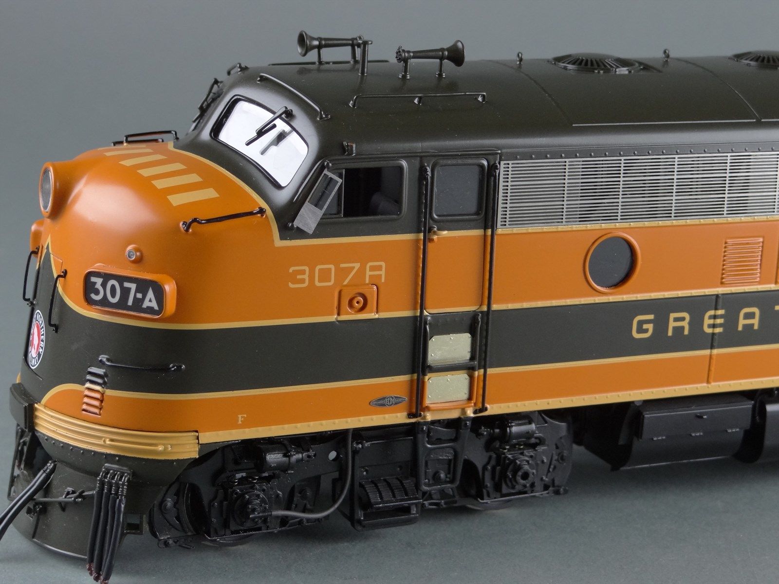 O Scale Brass Model Train - Key GN Empire Builder EMD F-7A/F-7B ROAD #307A/307B