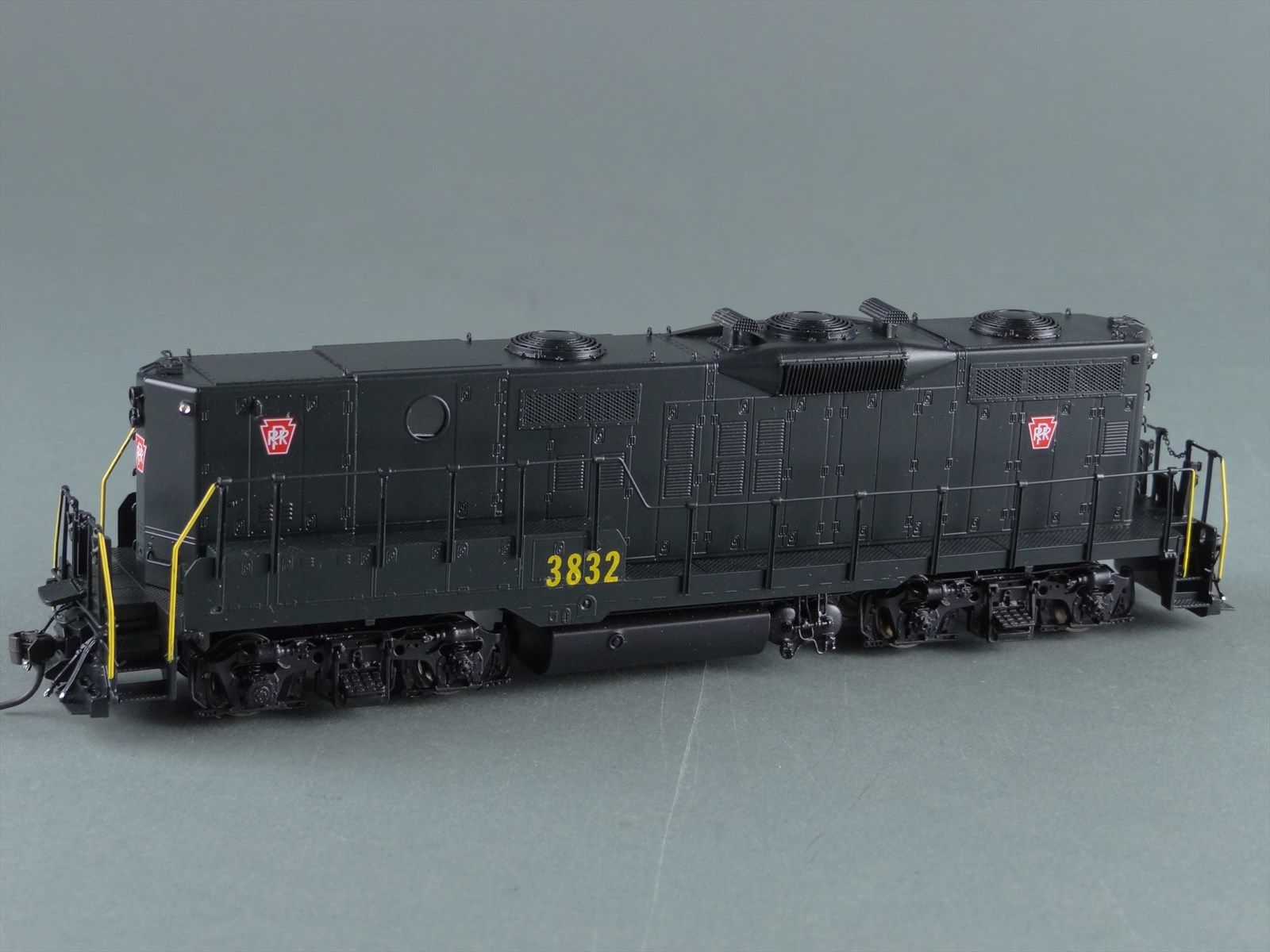 HO Brass Model Train - OMI 5617.1 Overland PRR Pennsylvania GP9 Cabless ...