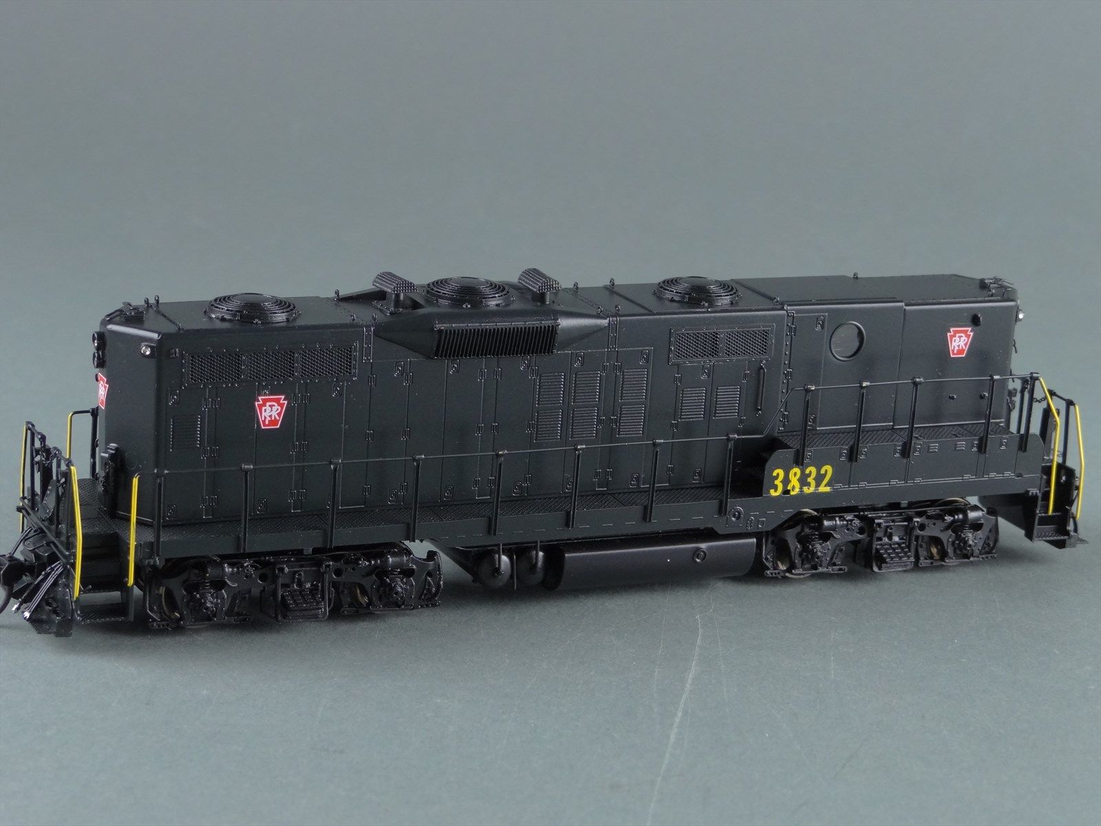 HO Brass Model Train - OMI 5617.1 Overland PRR Pennsylvania GP9 Cabless ...