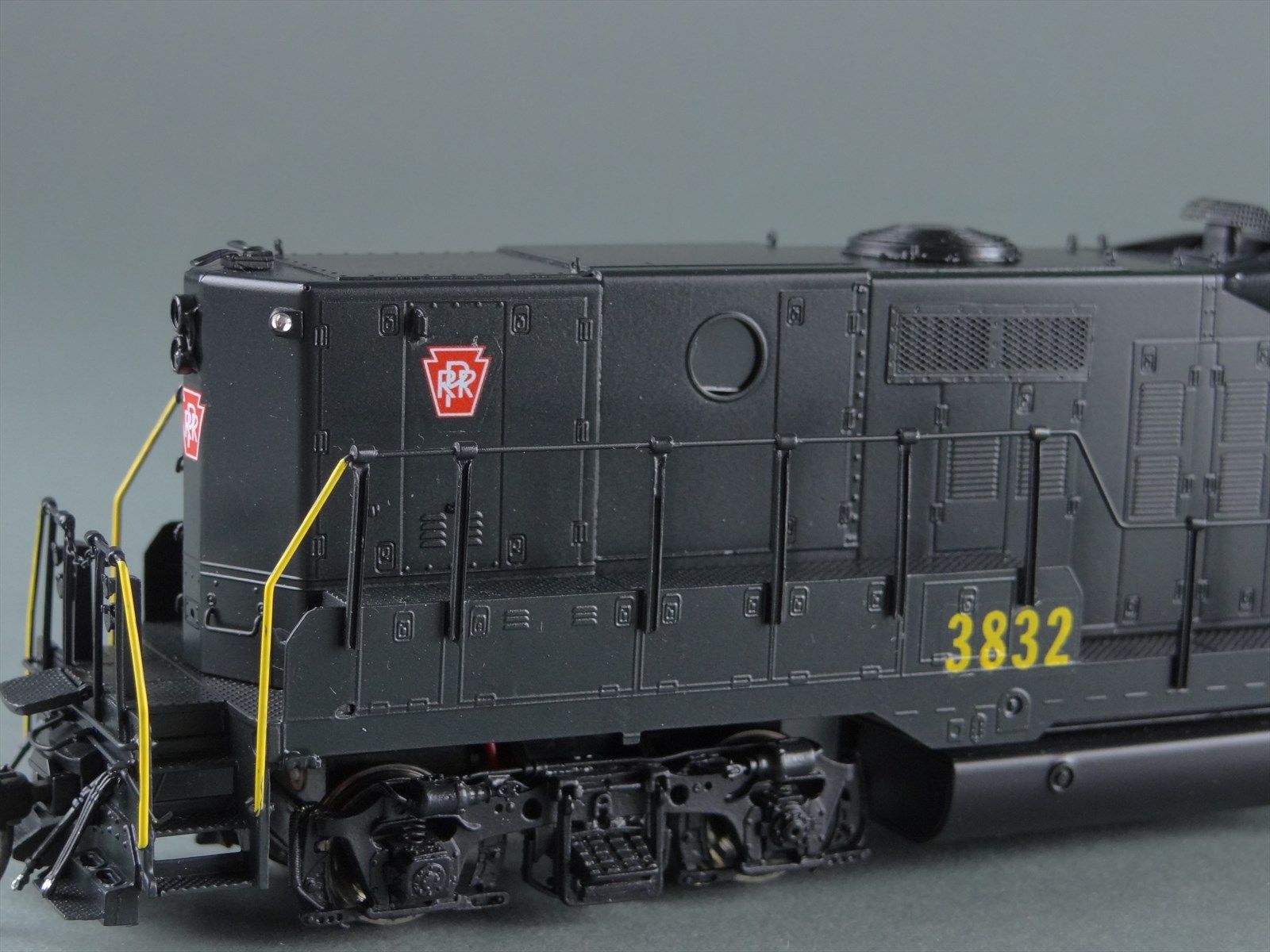 HO Brass Model Train - OMI 5617.1 Overland PRR Pennsylvania GP9 Cabless ...