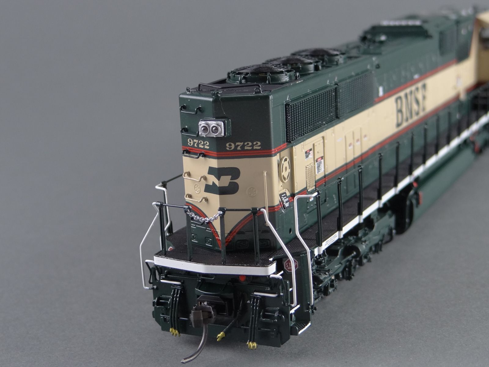HO Brass Model Train - OMI 7902.1 BNSF Executive Scheme SD70MAC Diesel ...
