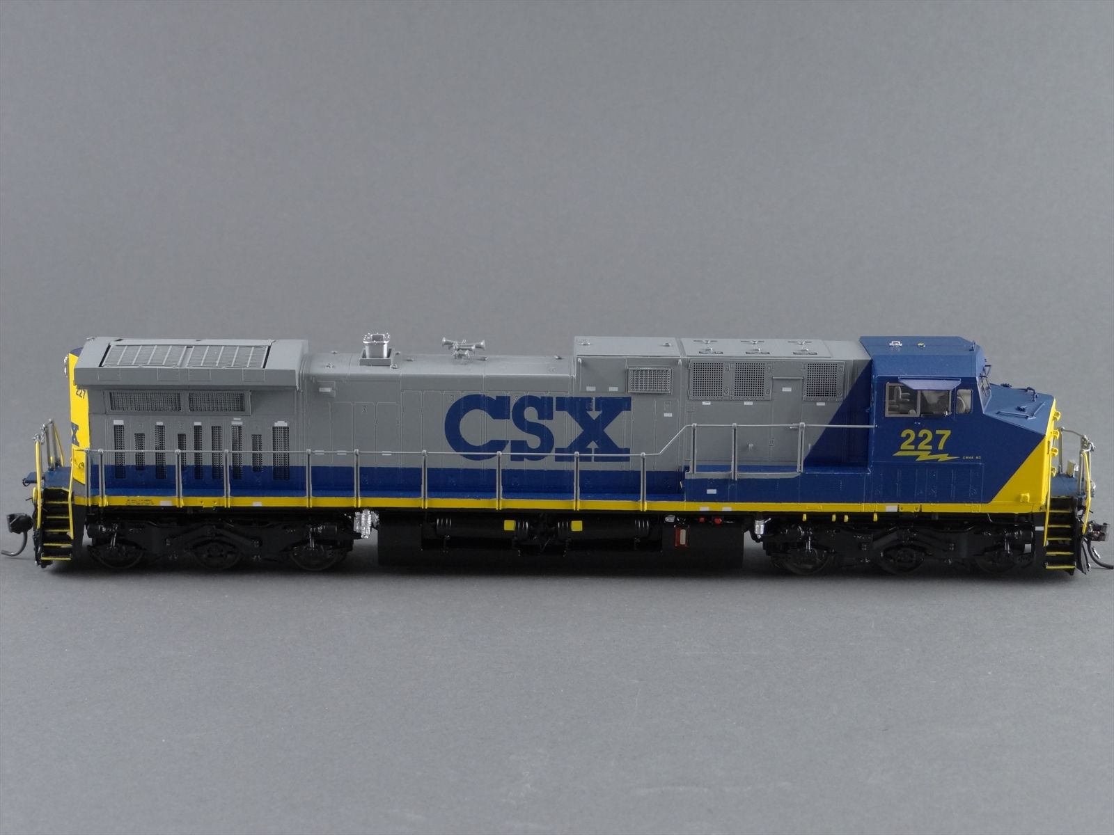 HO Brass Model Train - OMI 6562.2 Overland CSX AC44CW Diesel #227 - 1997 Run