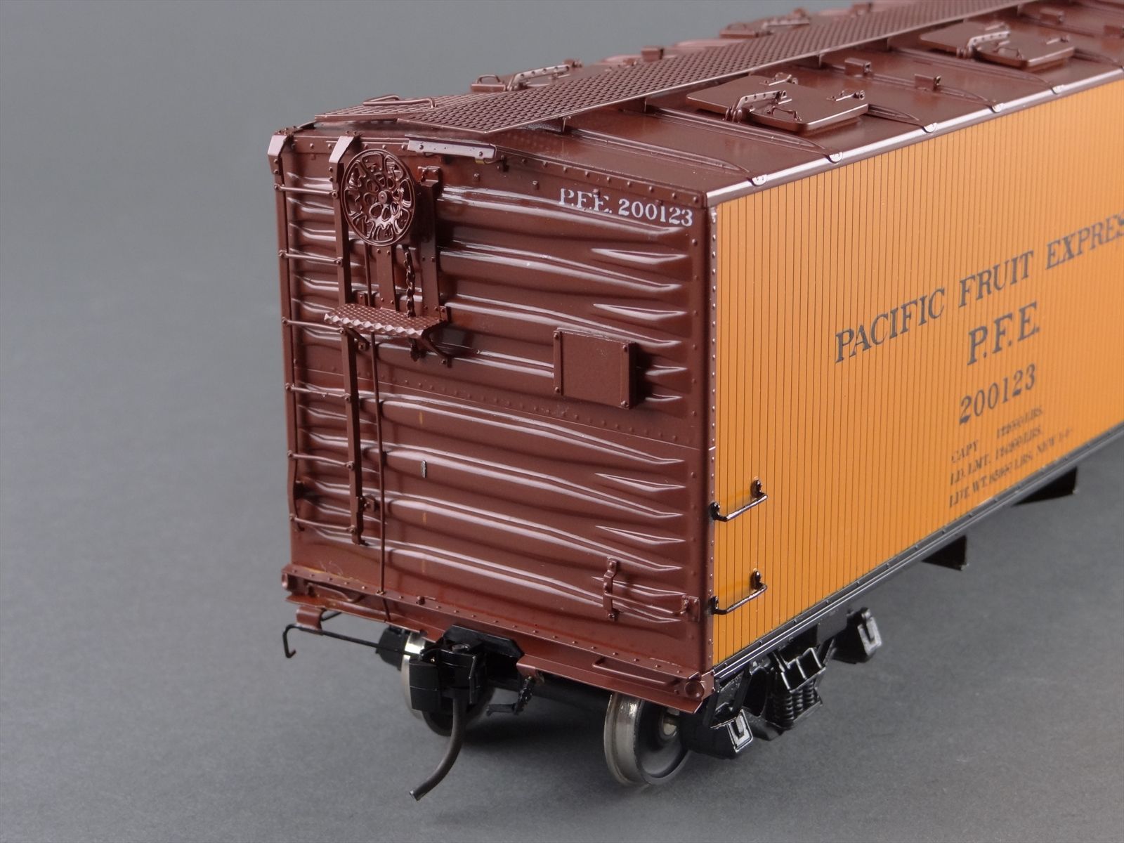 O Scale Brass 2 Rail Steam - PSC 16741-1 PFE SP / UP 52' R-70-4 Reefer ...
