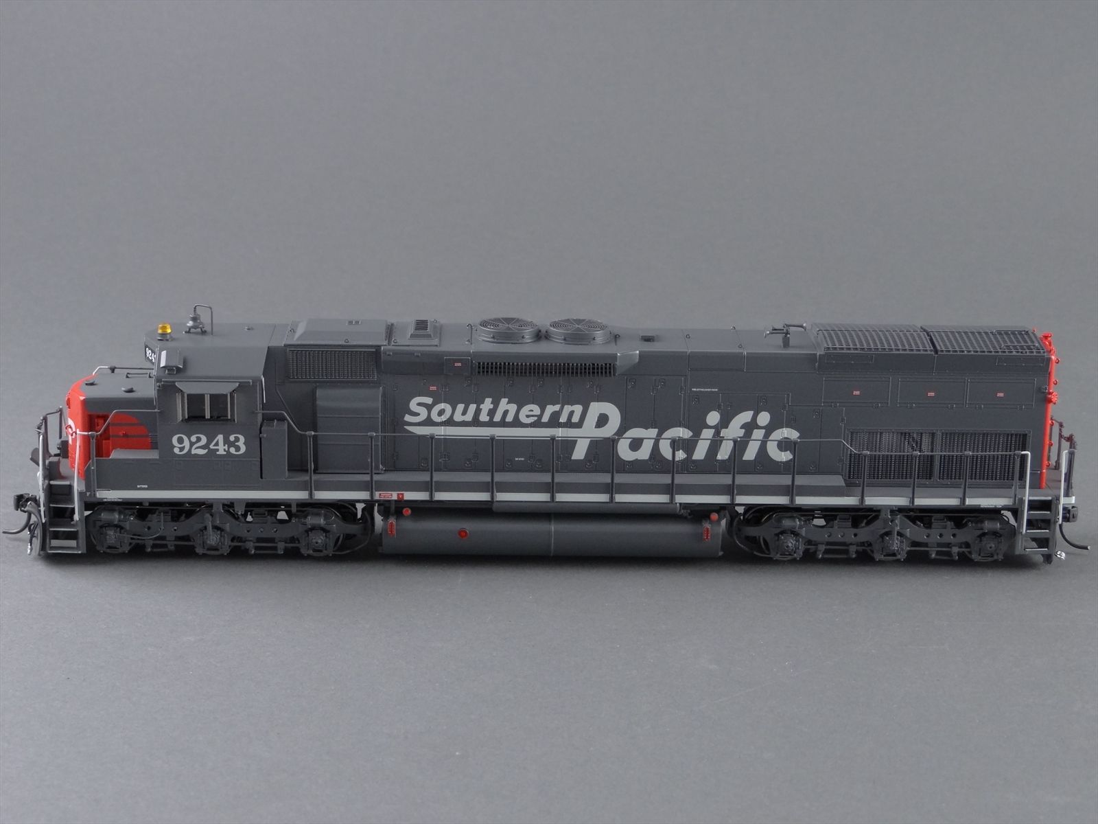 HO Brass Model Train - OMI AA-1128-1 SP Southern Pacific SD45T-2 Diesel #9243 - 2005 Run