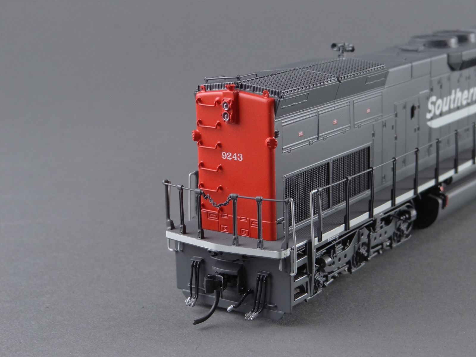 HO Brass Model Train - OMI AA-1128-1 SP Southern Pacific SD45T-2 Diesel #9243 - 2005 Run