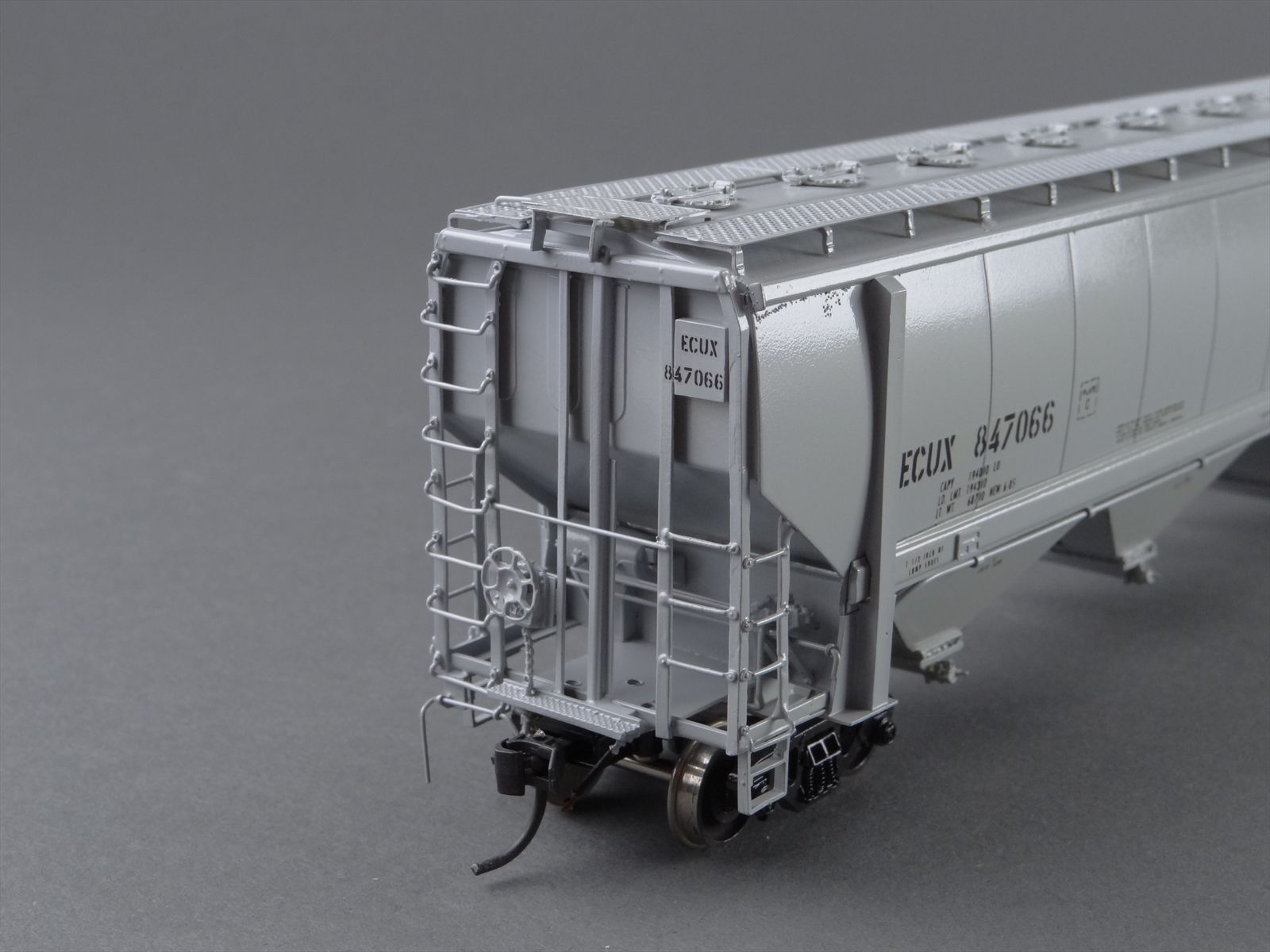 HO Brass Model Train - OMI 3179.2 ECUX Richmond Covered Hopper #847066 ...