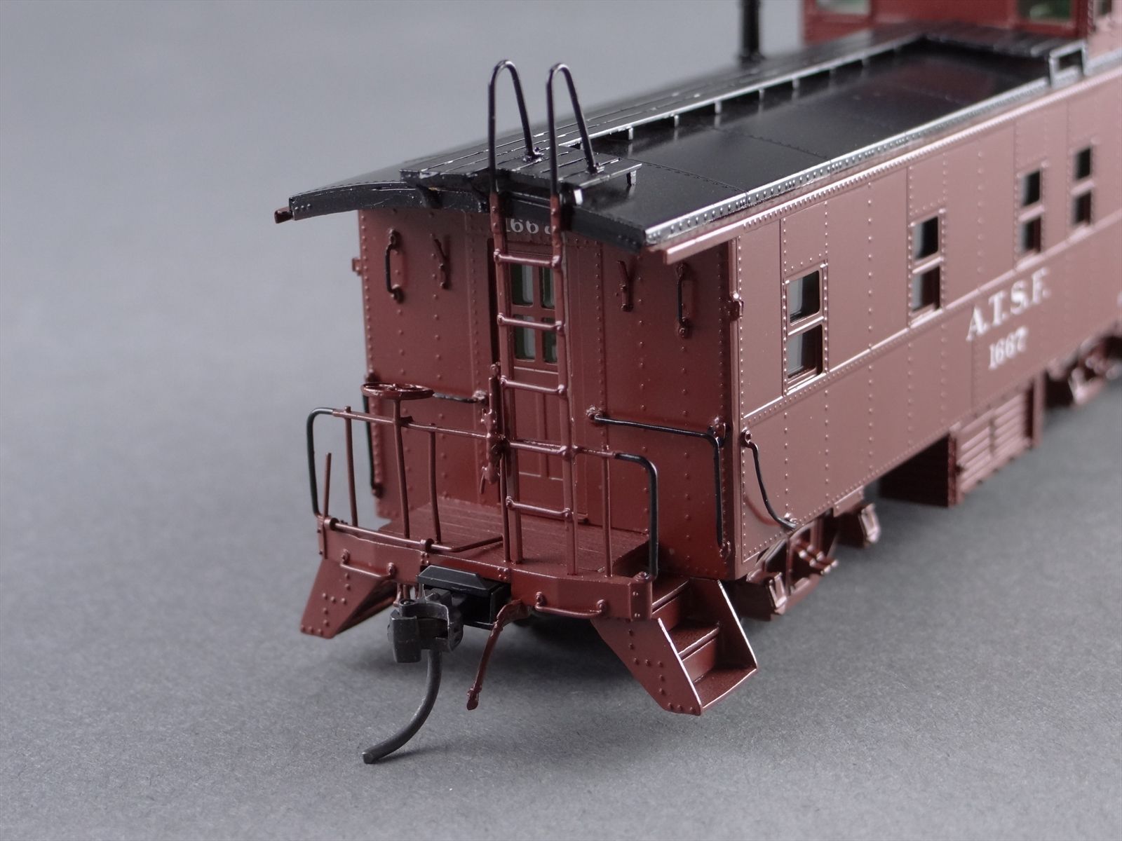 HO Brass Model Train - DP - Division Point - AT&SF Round Roof Caboose ...
