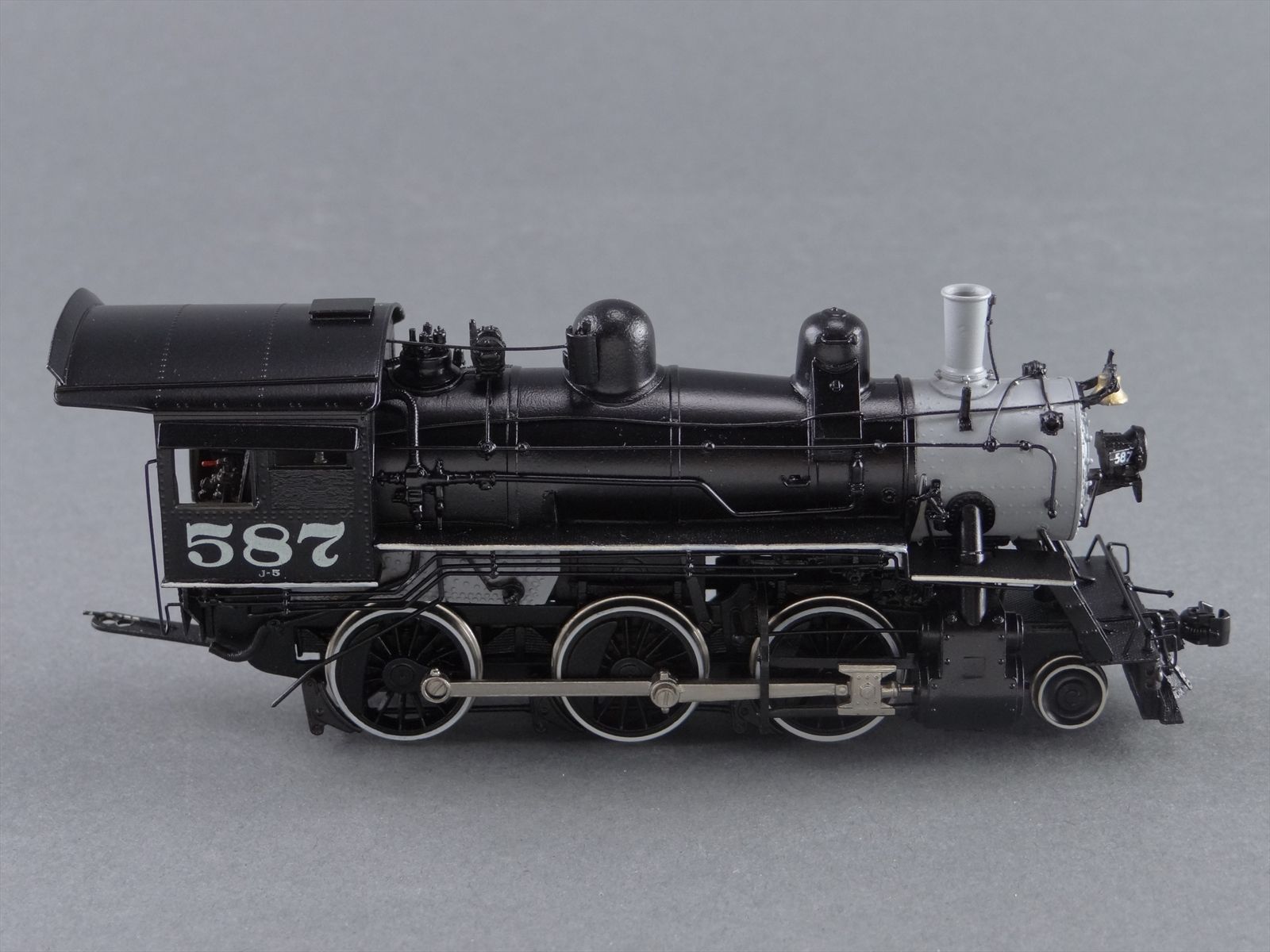 HO Brass Model Train - Hallmark Fujiyama MKT 2-6-0 J-5 #587 - Custom