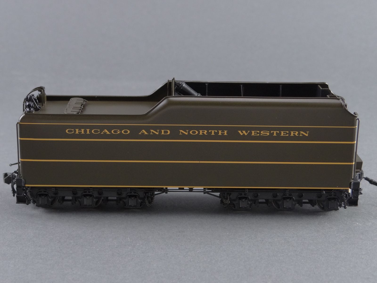 HO Brass Model Train - CIL 2270.1 Challenger C&NW 4-6-4 E-4 #4008 - Coal / Streamlined
