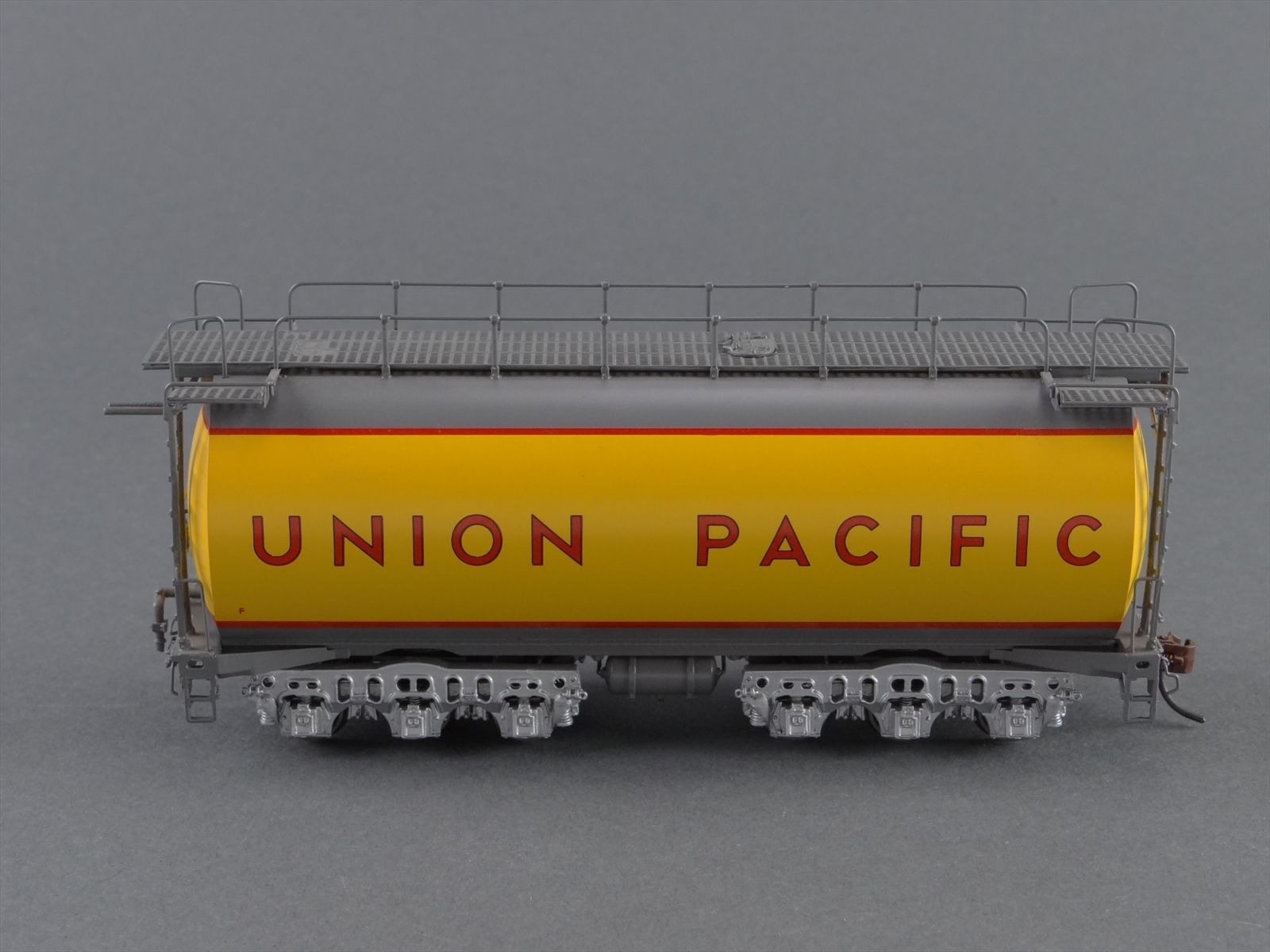 HO Brass Model Train - OMI 3369.1 UP Union Pacific 24,000 Gallon Round ...