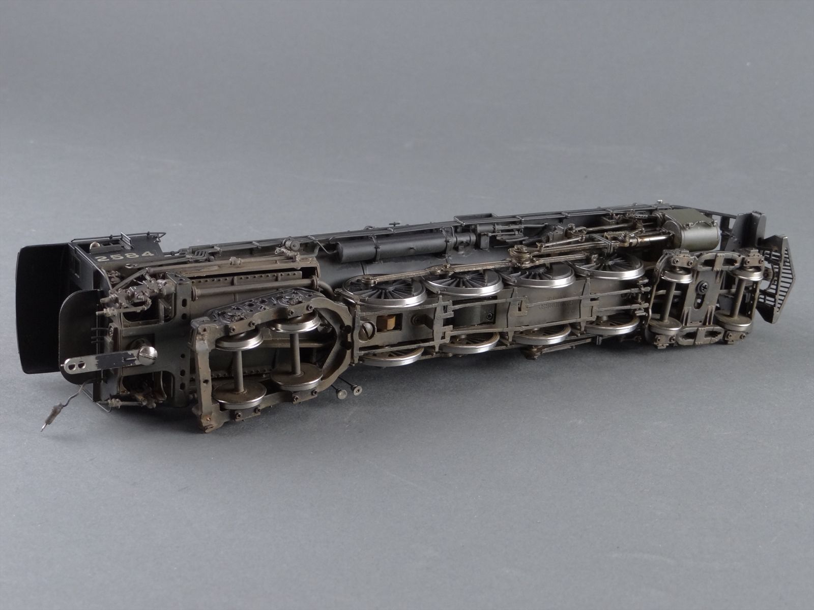 HO Brass Model Train - CIL 2203.1 GN 4-8-4 S-2 #2584 Open Cab - Glacier ...