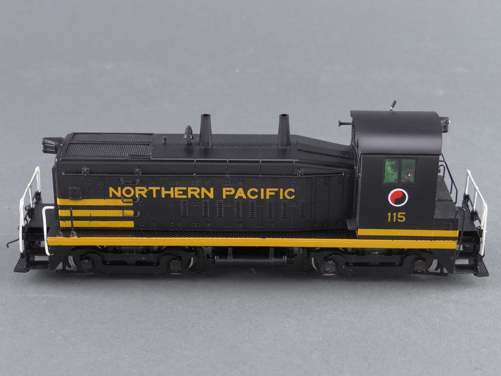 HO Brass Model Train - PSC 16714-7 NP Northern Pacific SW-9 Diesel #115