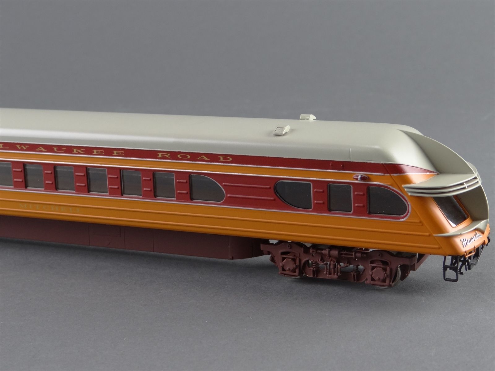 HO Brass Model Train - PSC 17196-5 Milwaukee 1939 Hiawatha Beavertail ...