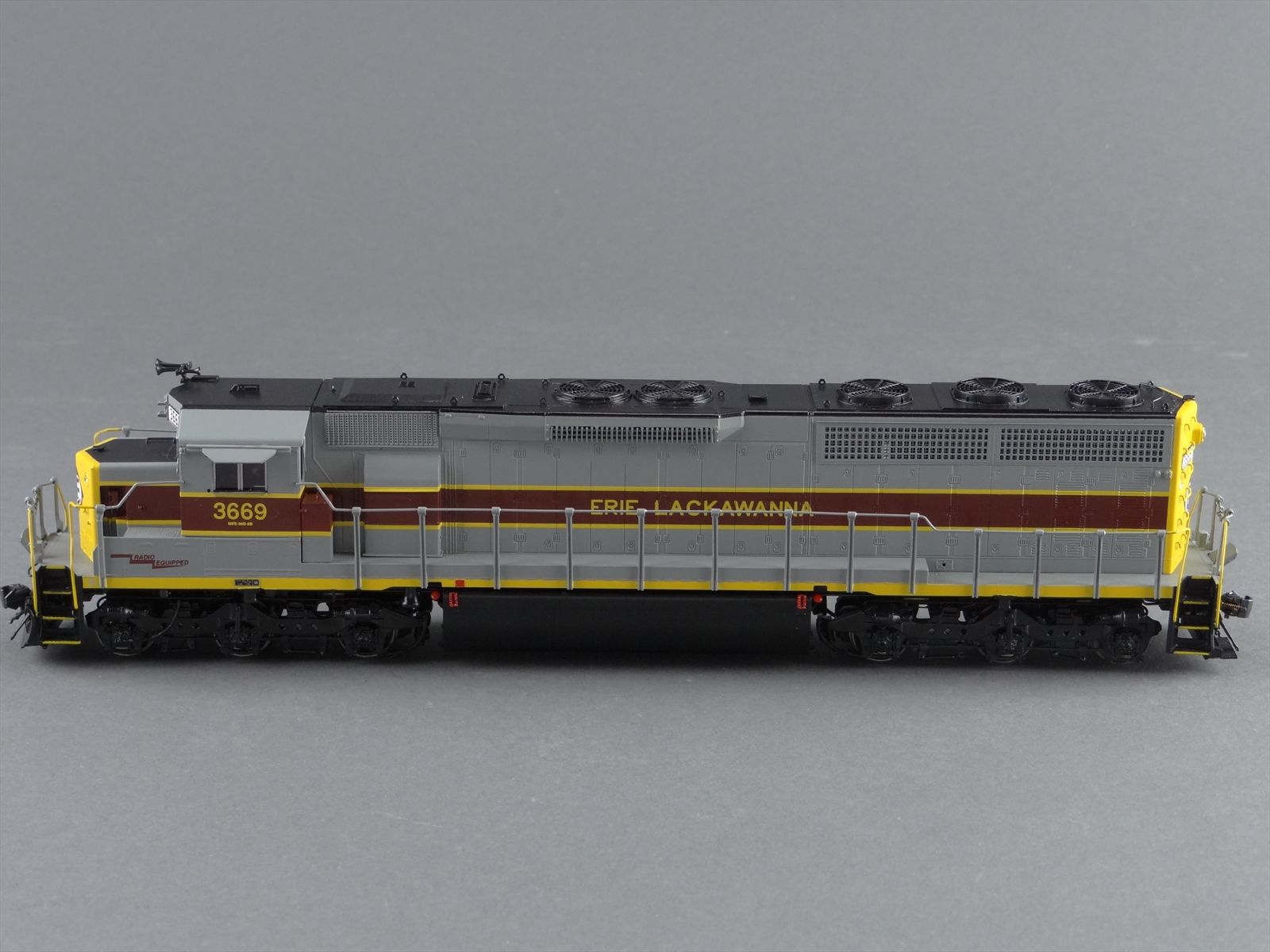 HO Brass Model Train - OMI #6378.1 Overland EL Erie-Lackawanna SD45-2 #3669