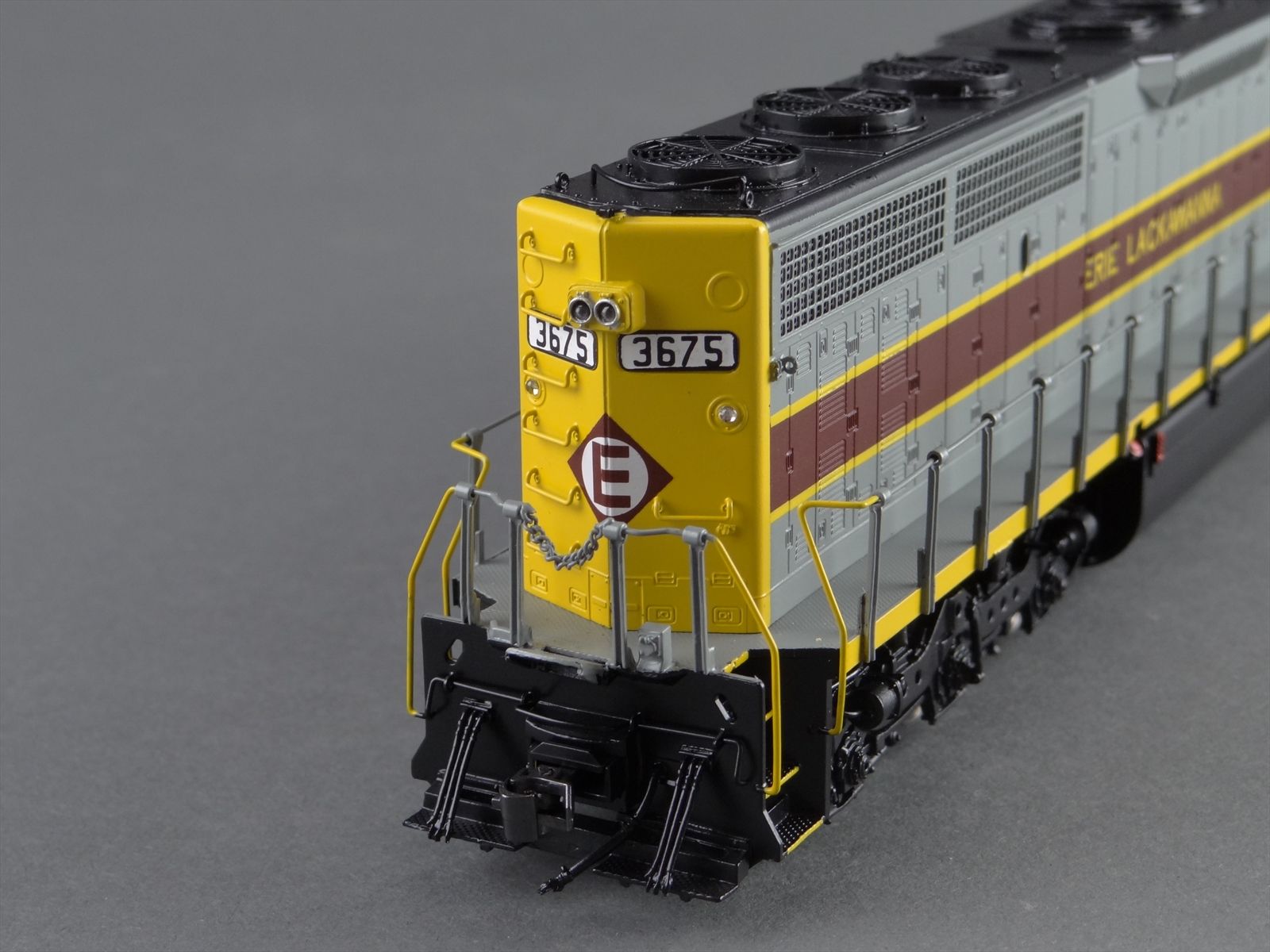 HO Brass Model Train - OMI #6378.1 Overland EL Erie-Lackawanna SD45-2 #3675