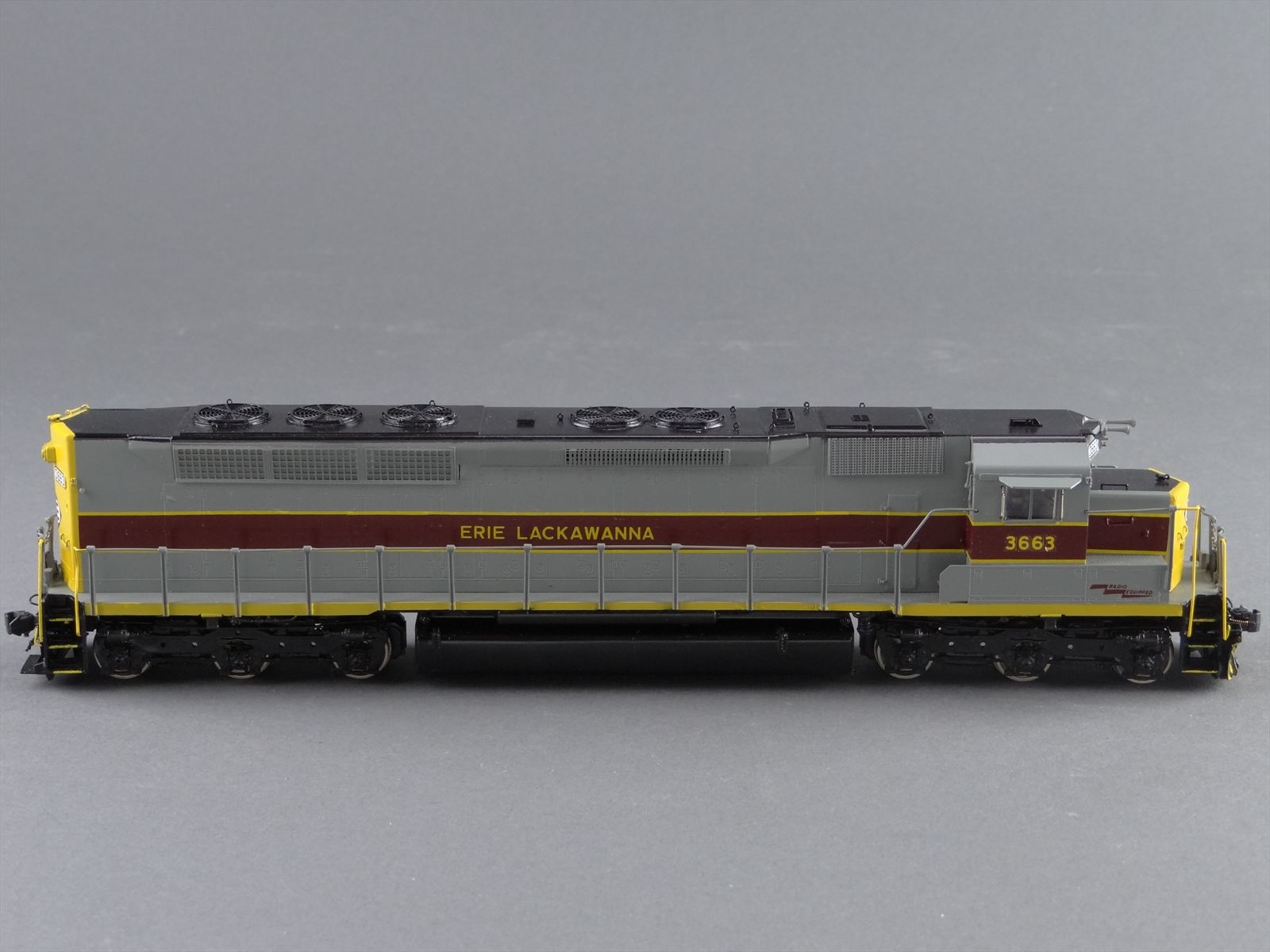 HO Brass Model Train - OMI 5782 Overland EL Erie-Lackawanna SDP45 #3663 - Custom
