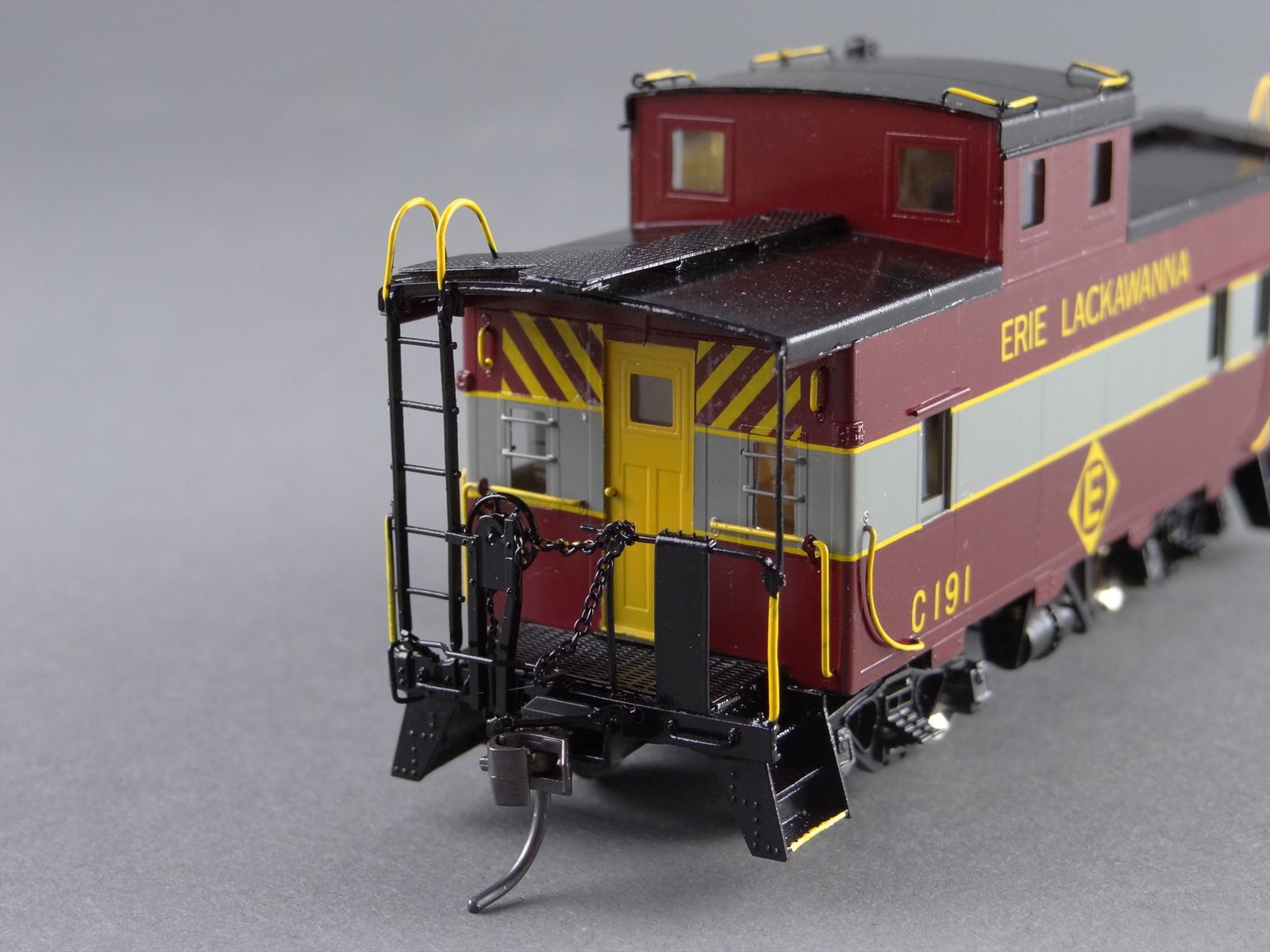 HO Brass Model Train - Overland 3807 EL Erie Lackawanna Welded Caboose ...