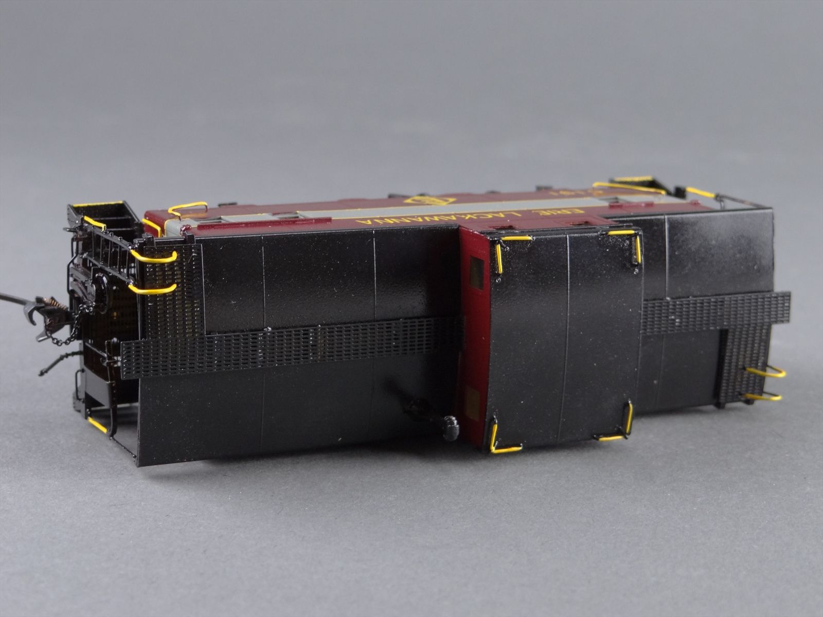 HO Brass Model Train - Overland 3807 EL Erie Lackawanna Welded Caboose ...