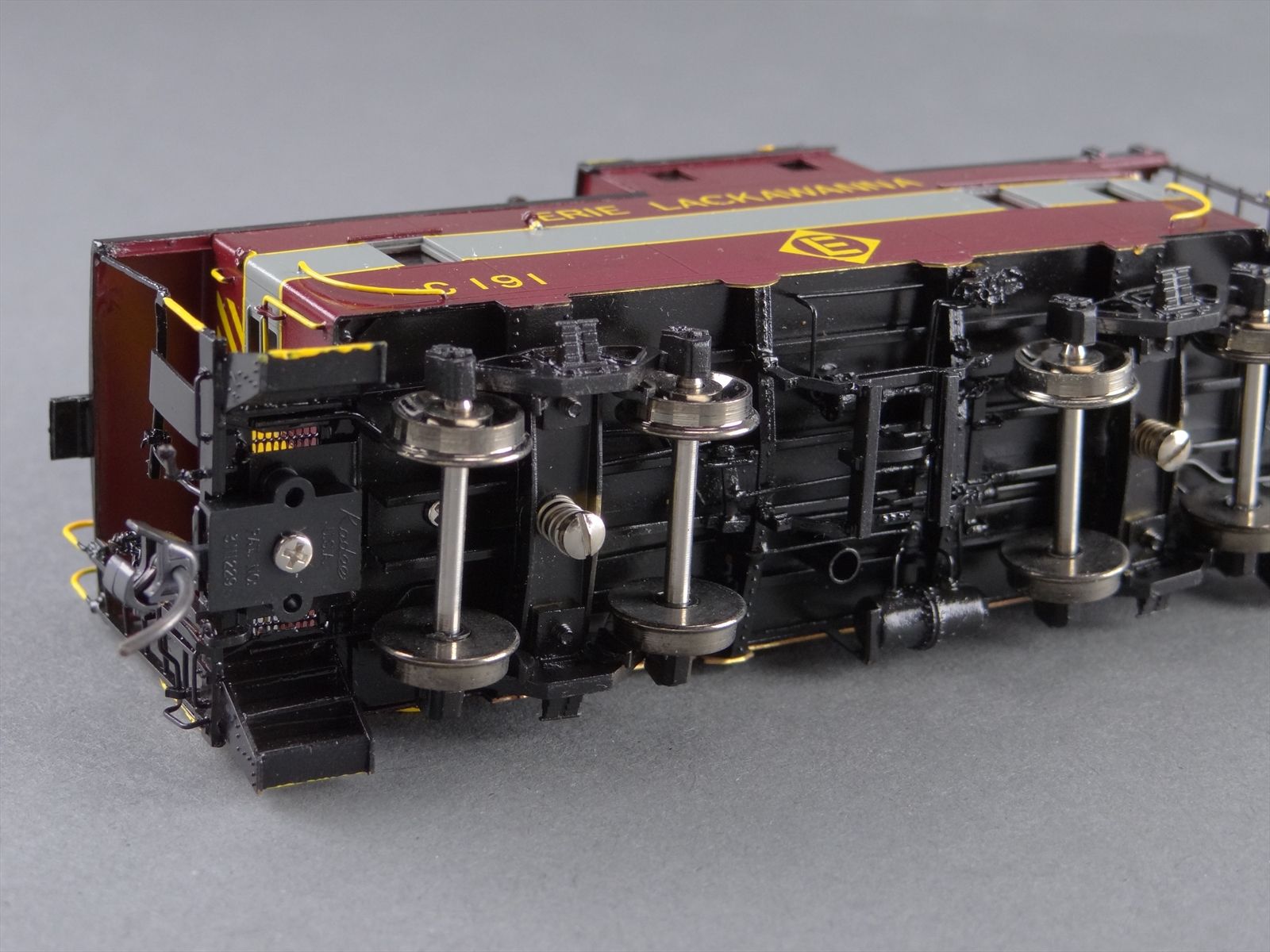 HO Brass Model Train - Overland 3807 EL Erie Lackawanna Welded Caboose ...