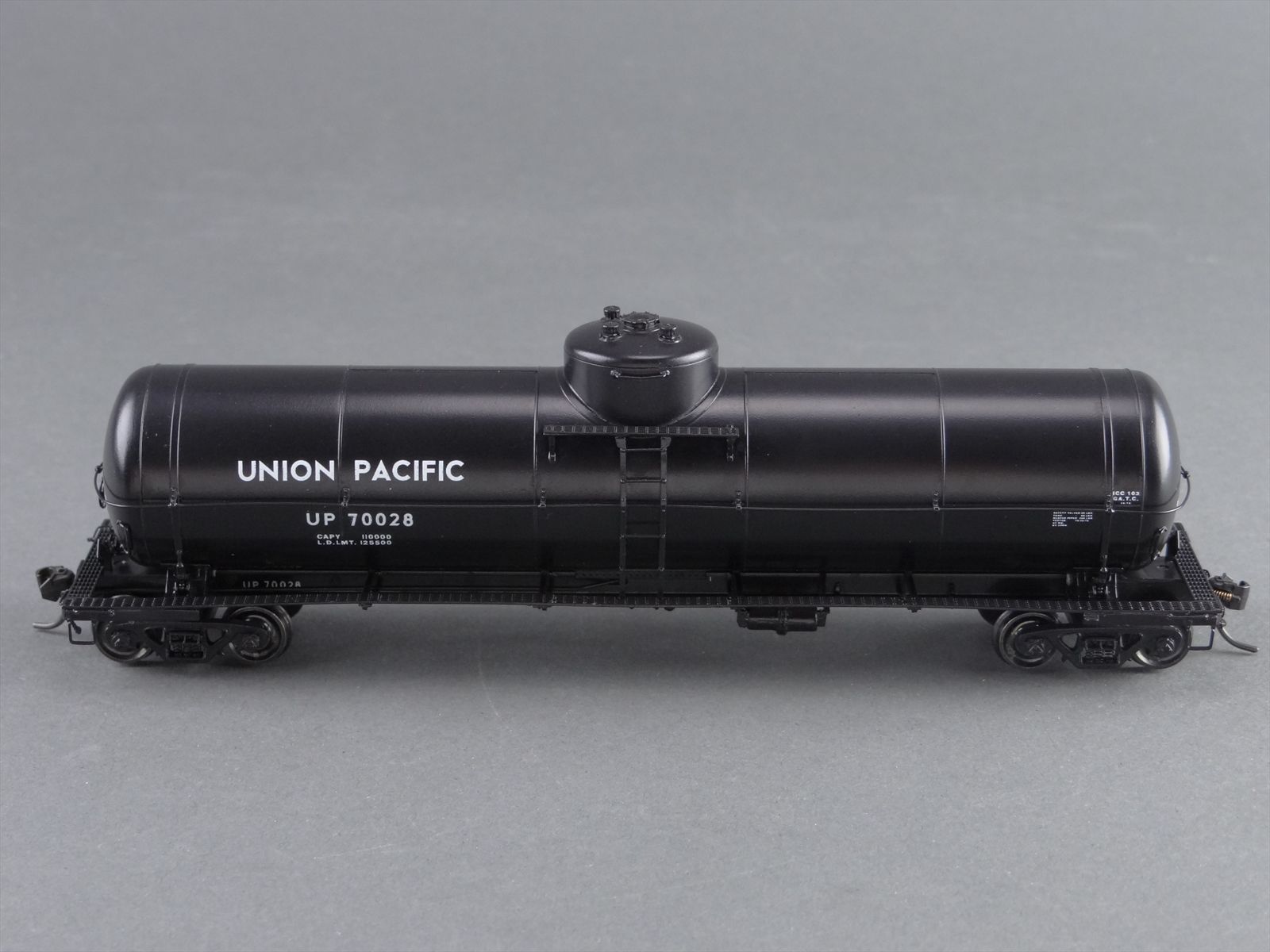 HO Brass Model Train - OMI 3361 UP Union Paicifc O-70-1 Tank Car #70028 ...
