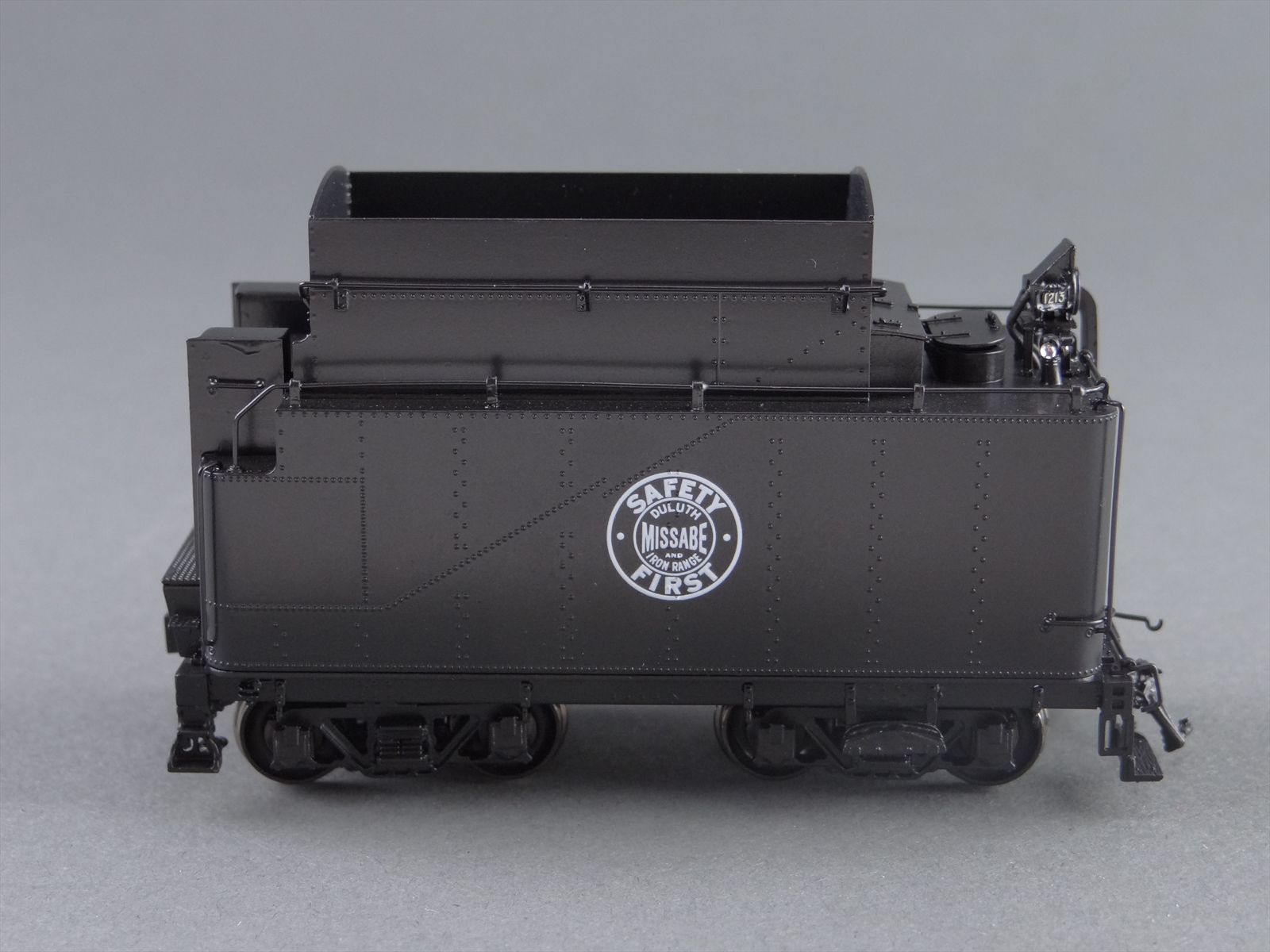 HO Brass Model Train - PSC 17028-1 DM&IR 2-8-0 #1213 Black with Tanks
