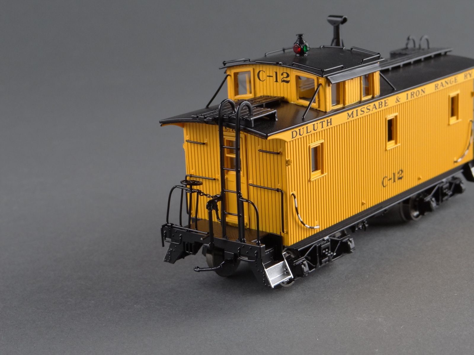 HO Brass Model Train - SSL Shoreham DM&IR Short Caboose w/side beam C-12
