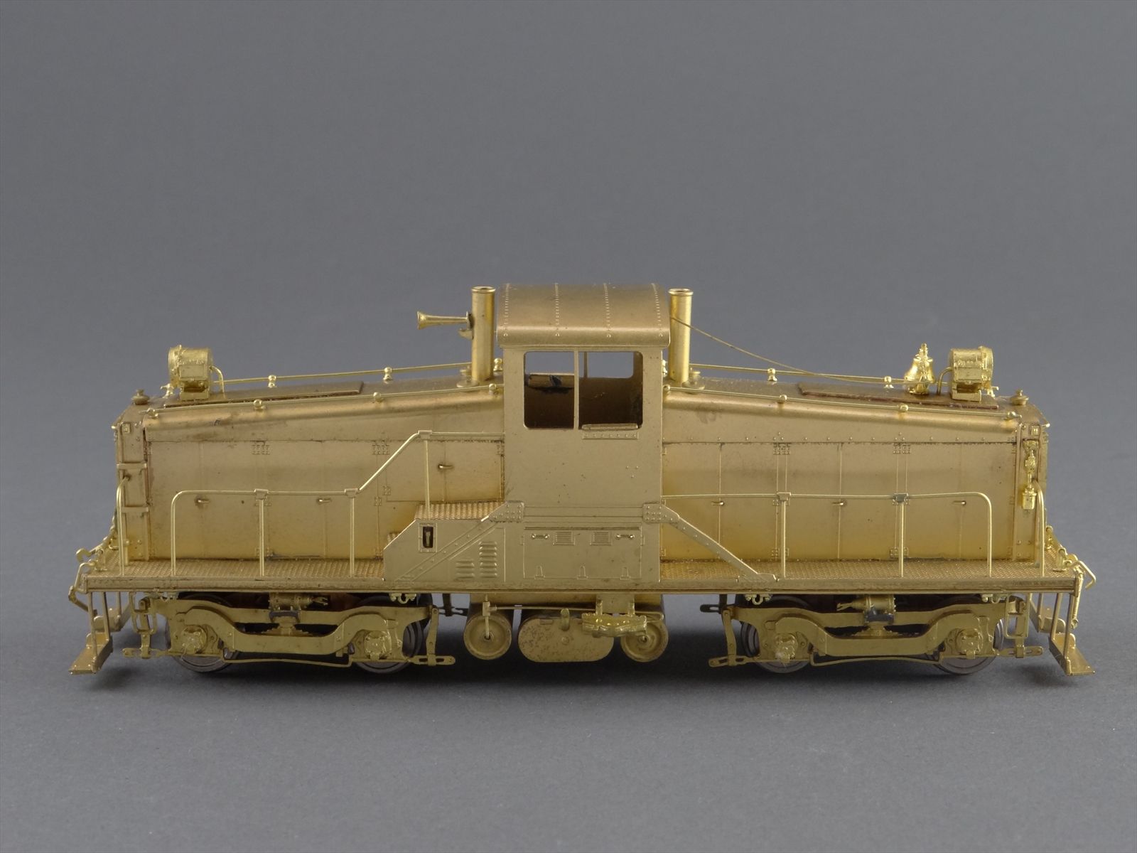 HO Brass Model Train - Oriental 0390 CB&Q Burlington MLW 65-Ton Center ...