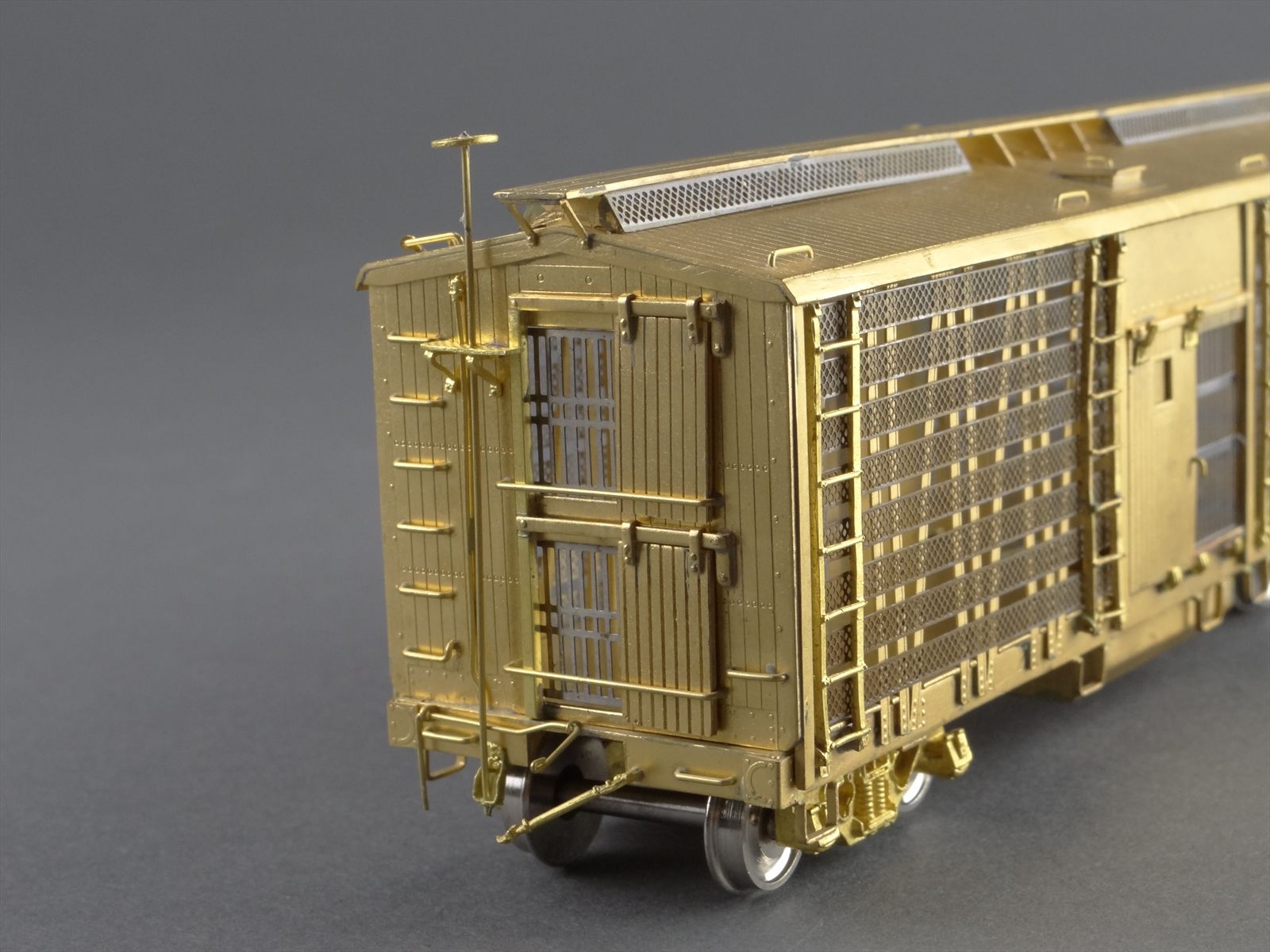 HO Brass Model Train - OMI 1388 Overland Palace Poultry Car 1920-1950 Era