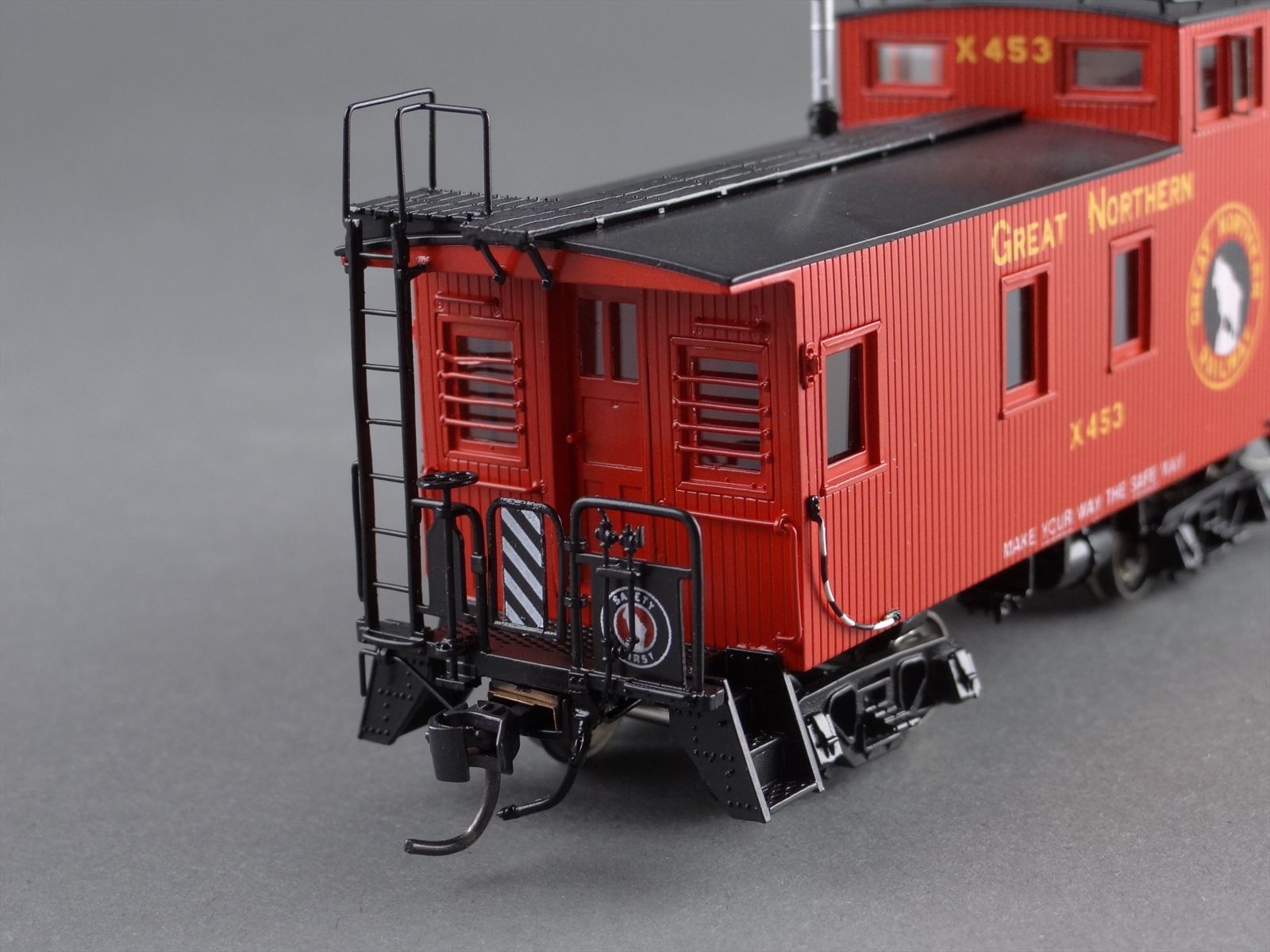 HO Brass Model Train - CIL 2235.1 GN Great Northern 25' Wood Caboose #X453 - Later Version