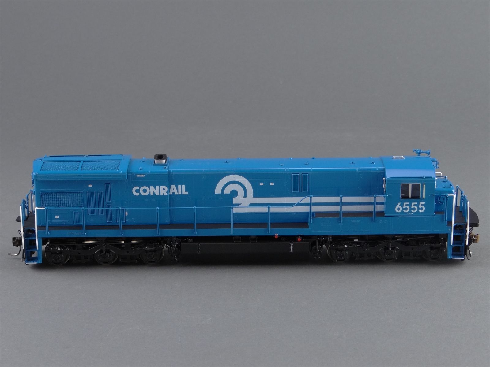 HO Brass Model Train - OMI 1972.1 CR Conrail GE C30-7A Diesel #6555 w/ Anti-Climber - Custom