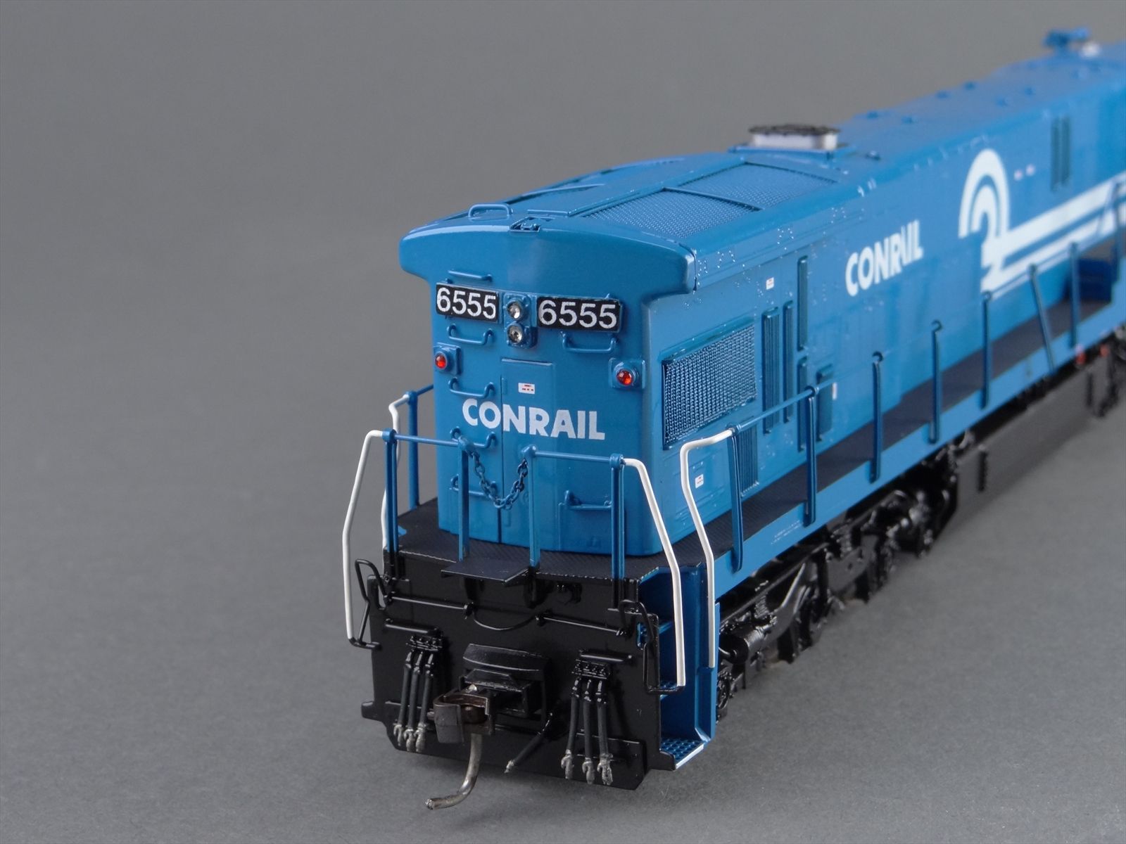 HO Brass Model Train - OMI 1972.1 CR Conrail GE C30-7A Diesel #6555 w/ Anti-Climber - Custom