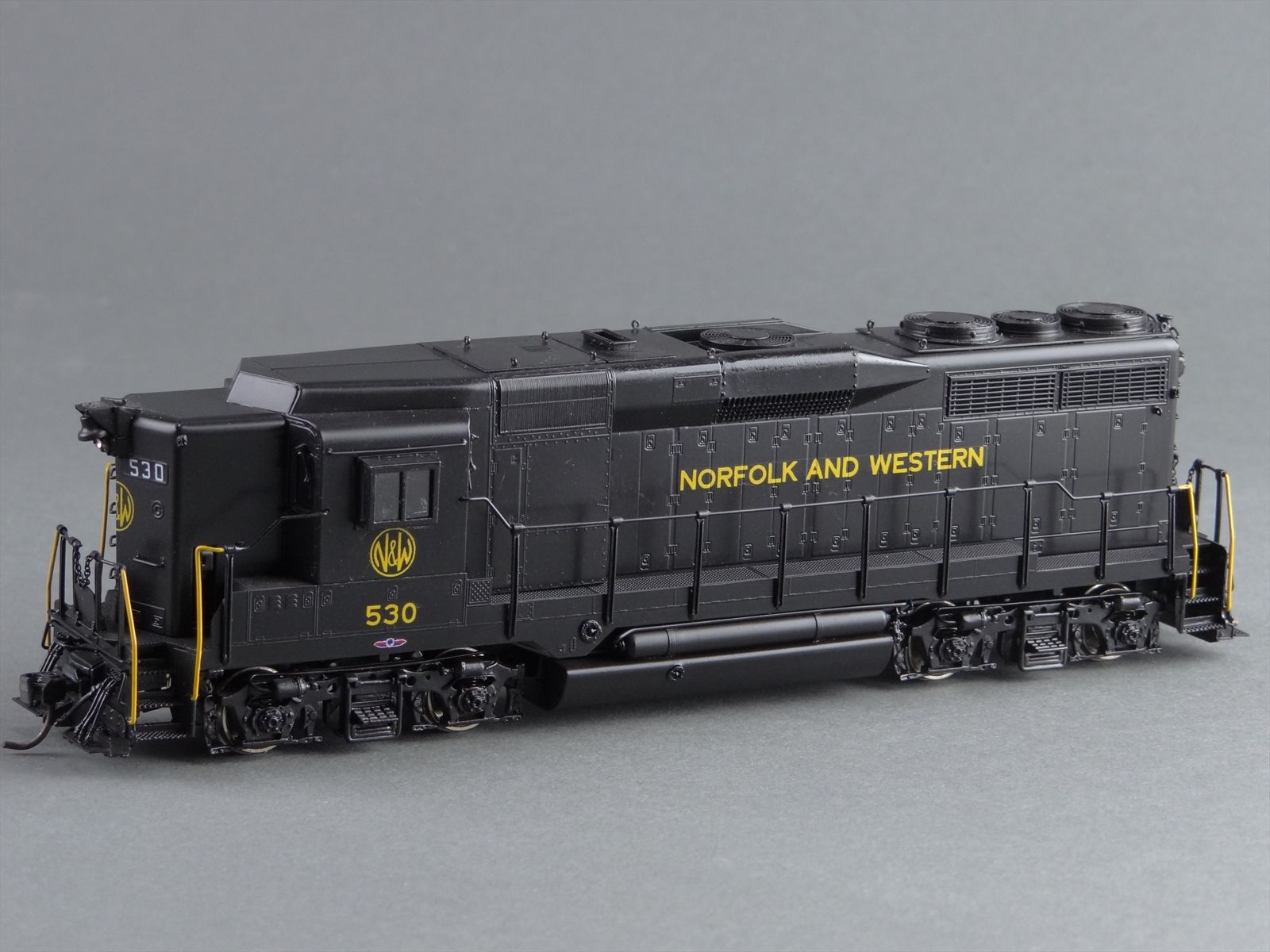 HO Brass Model Train - OMI Overland N&W High Hood GP30 Diesel #530 - Custom