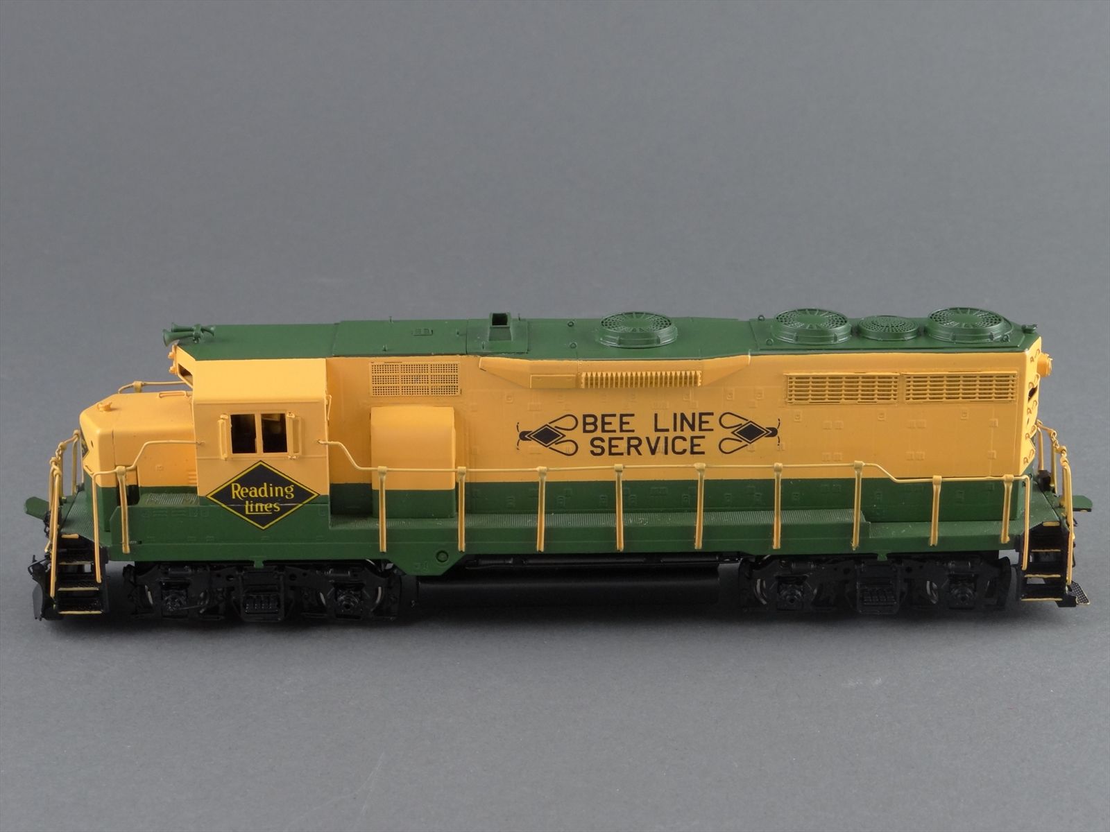 HO Brass Model Train -Oriental Limited Reading Bee Line Service EMD GP35 Diesel